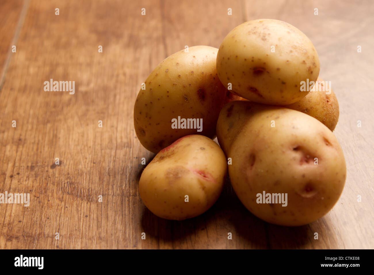 Five potatoes hi-res stock photography and images - Alamy