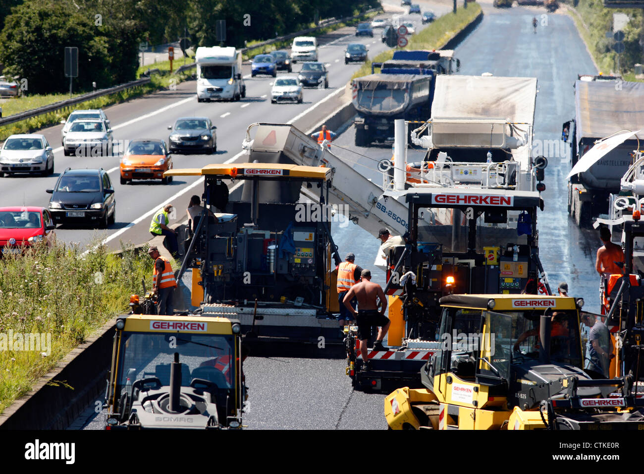 Autobahn, motorway A40, Installation of a new asphalt surface on the ...
