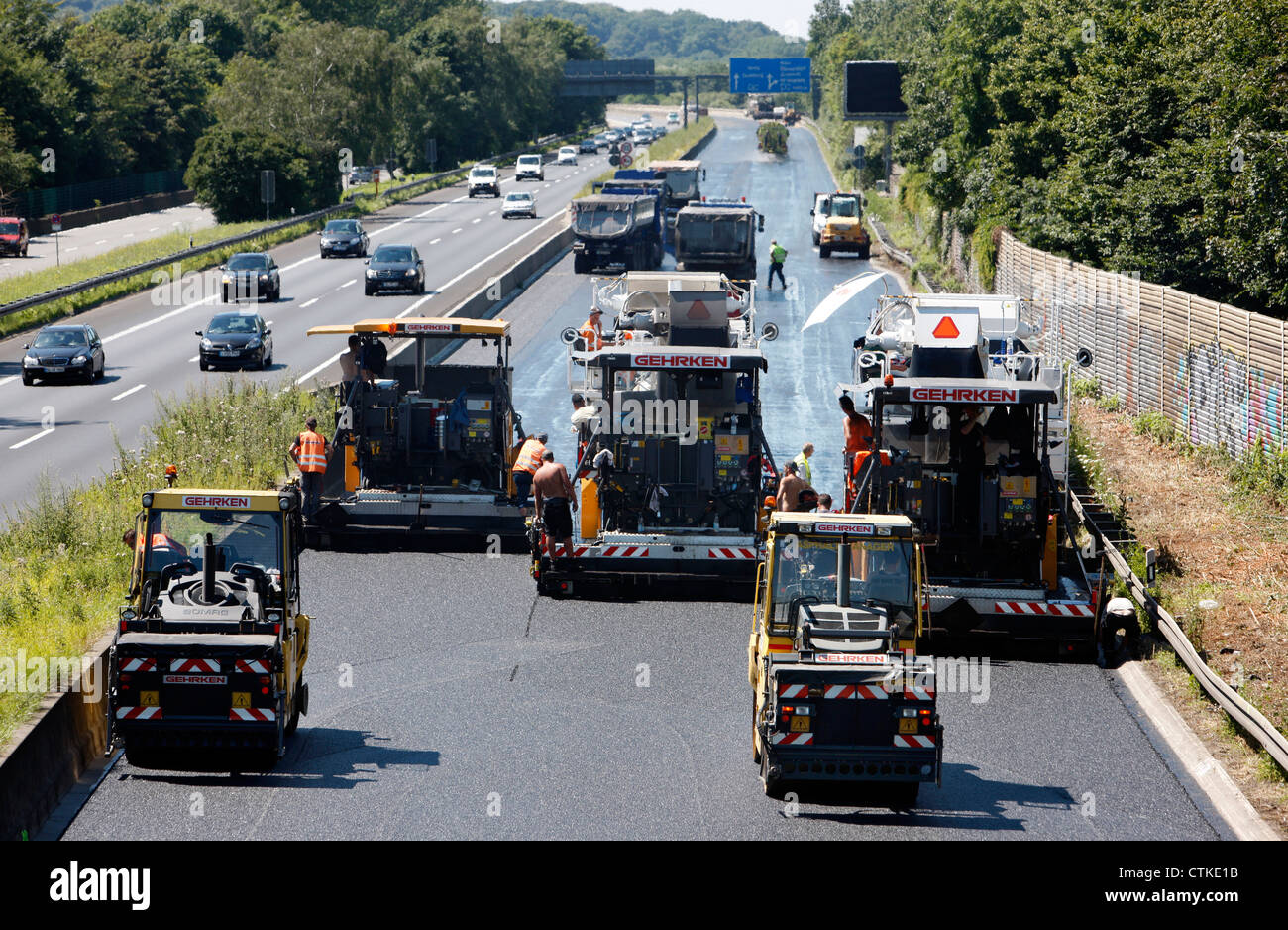 Autobahn, motorway A40, Installation of a new asphalt surface on the ...
