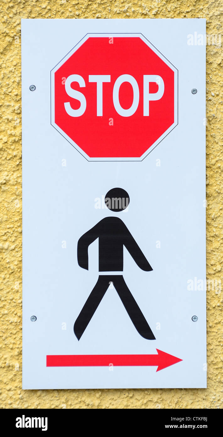 Stop pedestrian sign us hi-res stock photography and images - Alamy