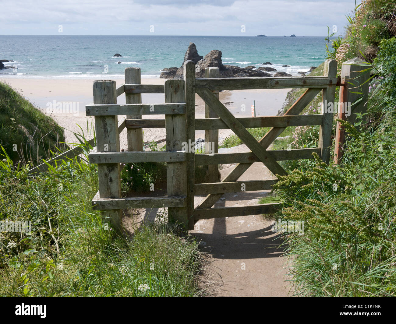 Kissing gate hi-res stock photography and images - Alamy