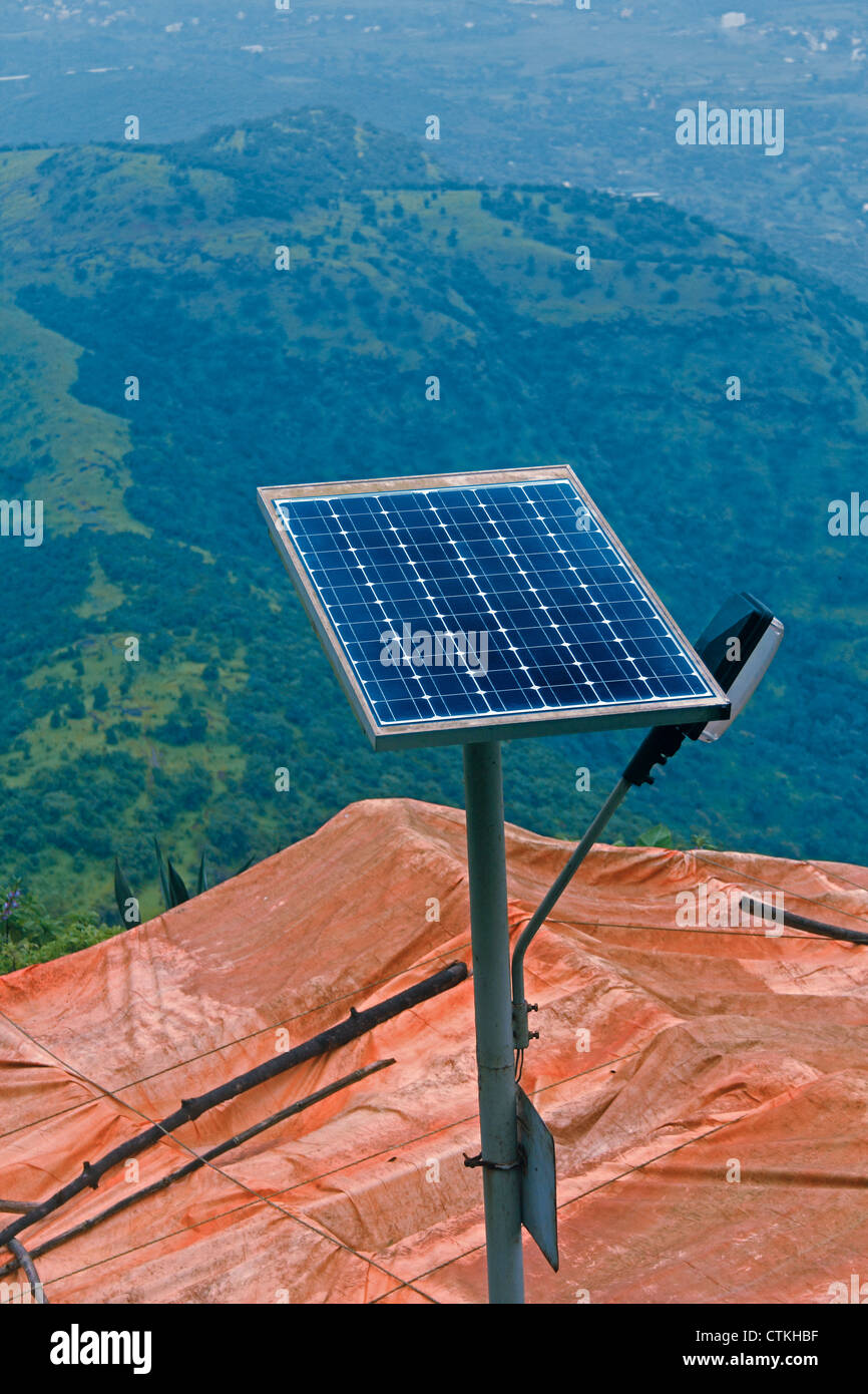 Solar powered street light hi-res stock photography and images - Alamy