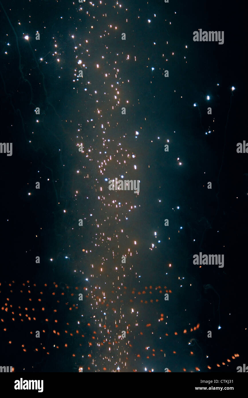 Crackers firework sky night hi-res stock photography and images - Alamy