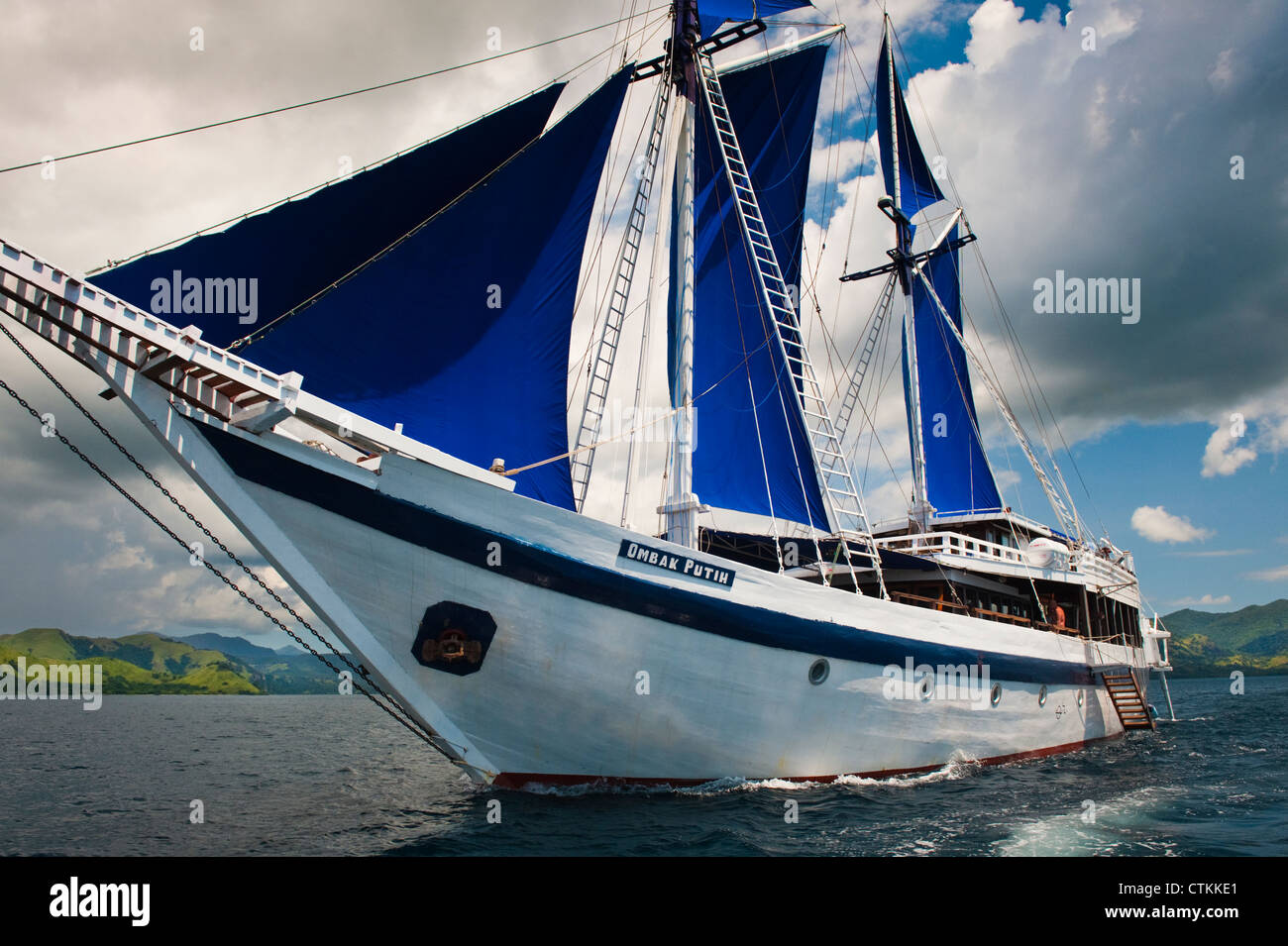 A 108 foot traditional wooden Phinisi schooner, the "Ombak Putih", here ...