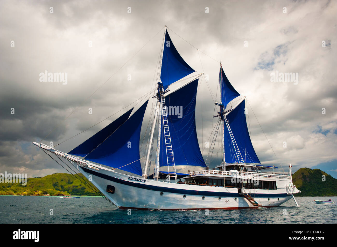 A 108 foot traditional wooden Phinisi schooner, the "Ombak Putih", here ...