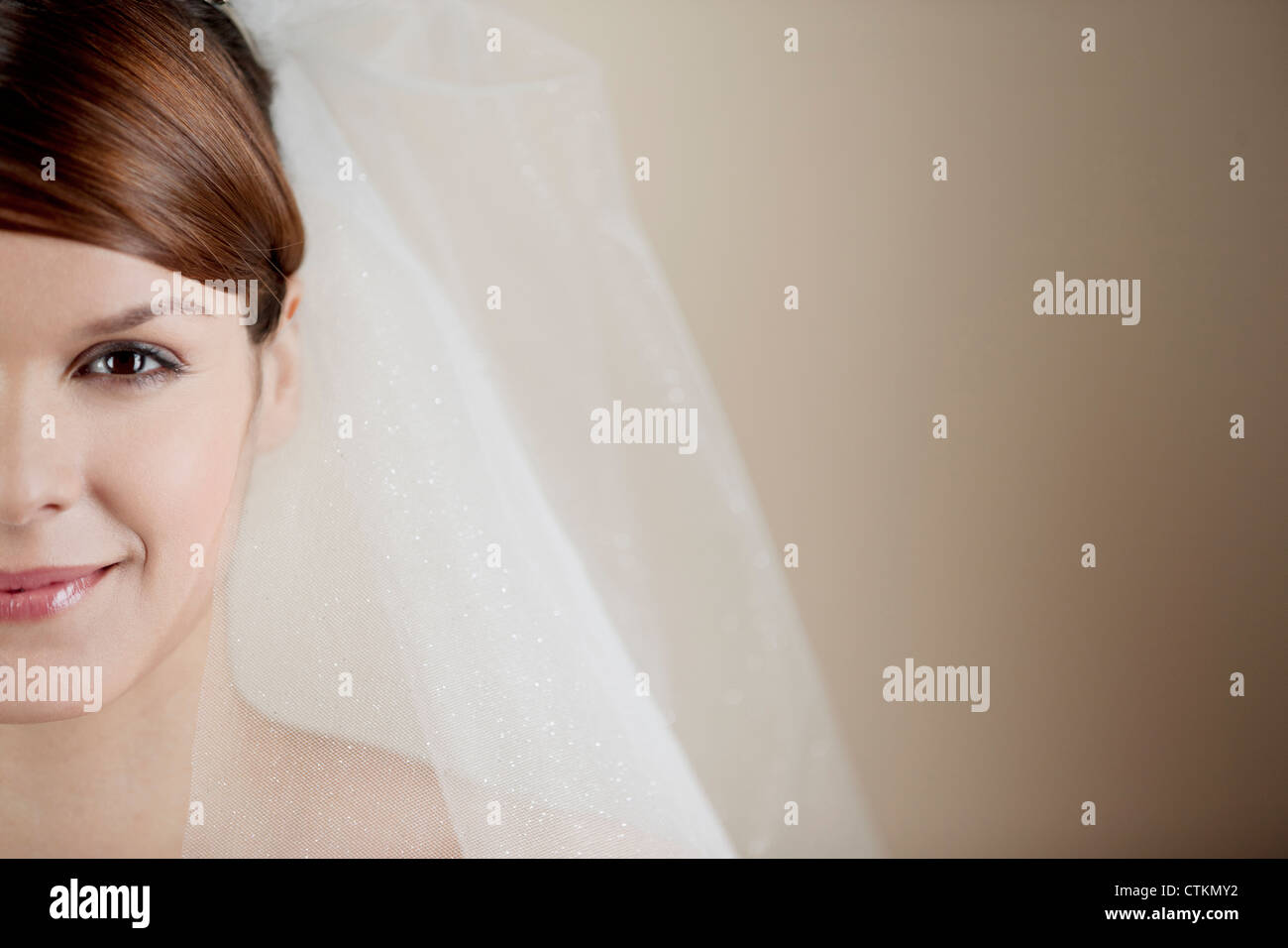 Left side of face hi-res stock photography and images - Alamy