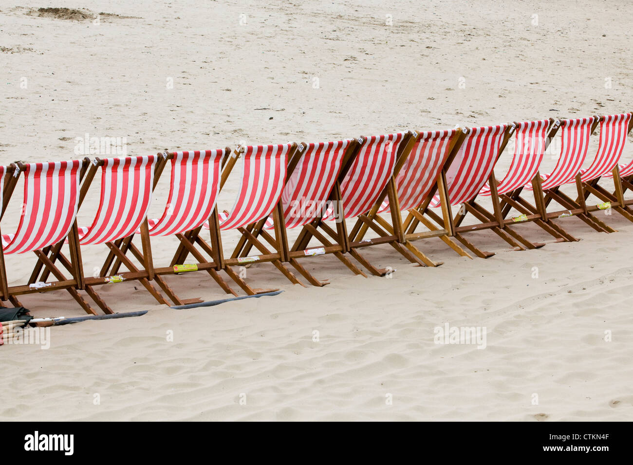 Vintage uk deckchair hi-res stock photography and images - Alamy