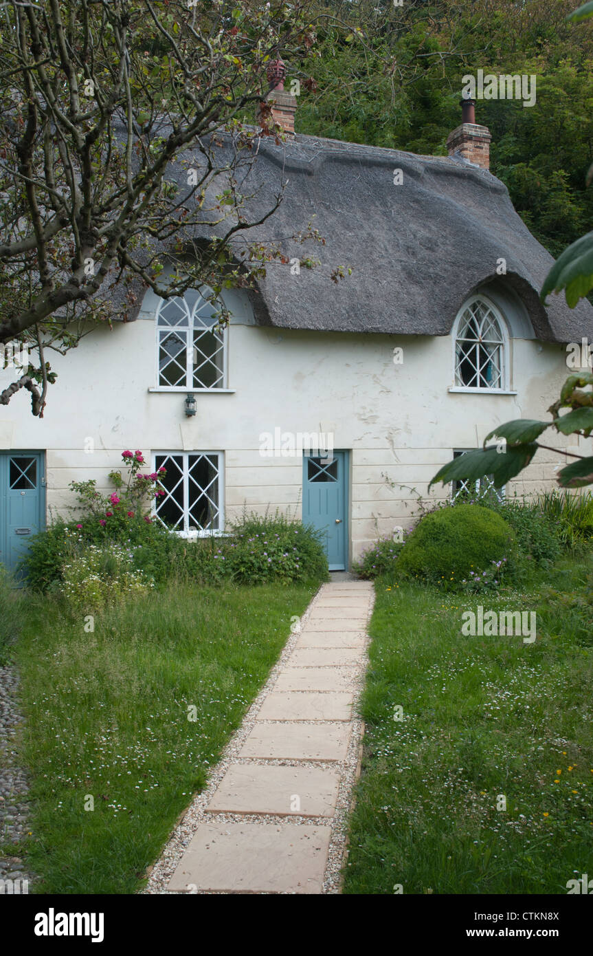 Pathway materials hi-res stock photography and images - Alamy