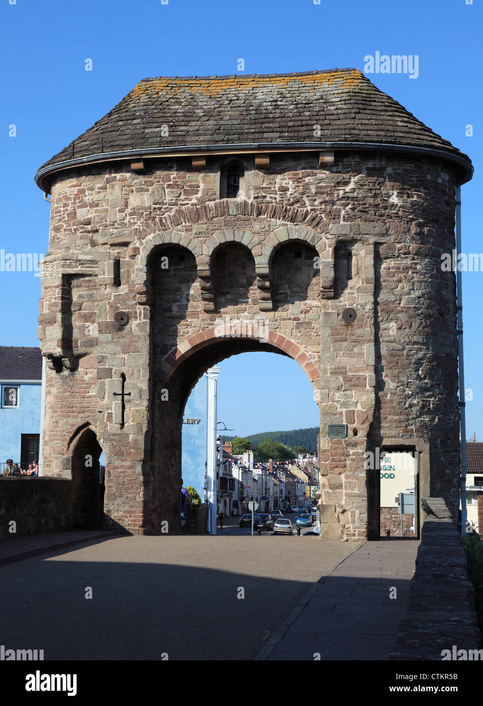 Monmow bridge and gate hi-res stock photography and images - Alamy