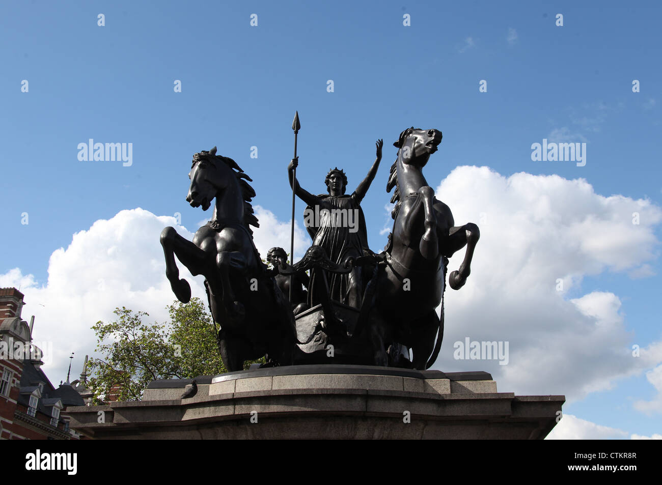 Statue boudicca westminster bridge london hi-res stock photography and ...