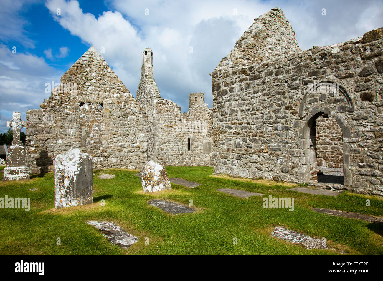 Clonmacnoise Cathedral High Resolution Stock Photography and Images - Alamy