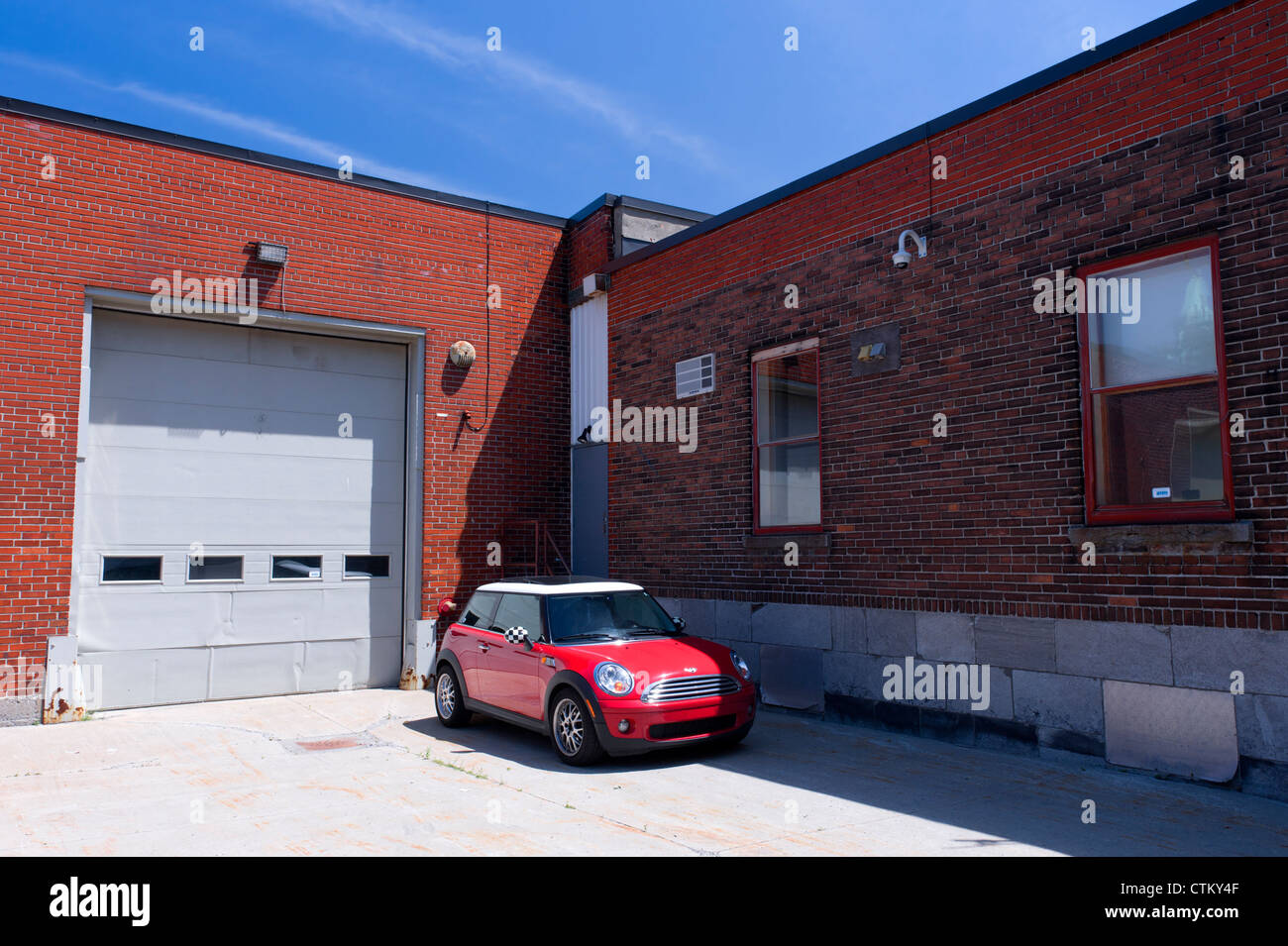 Small mini cooper hi-res stock photography and images - Alamy