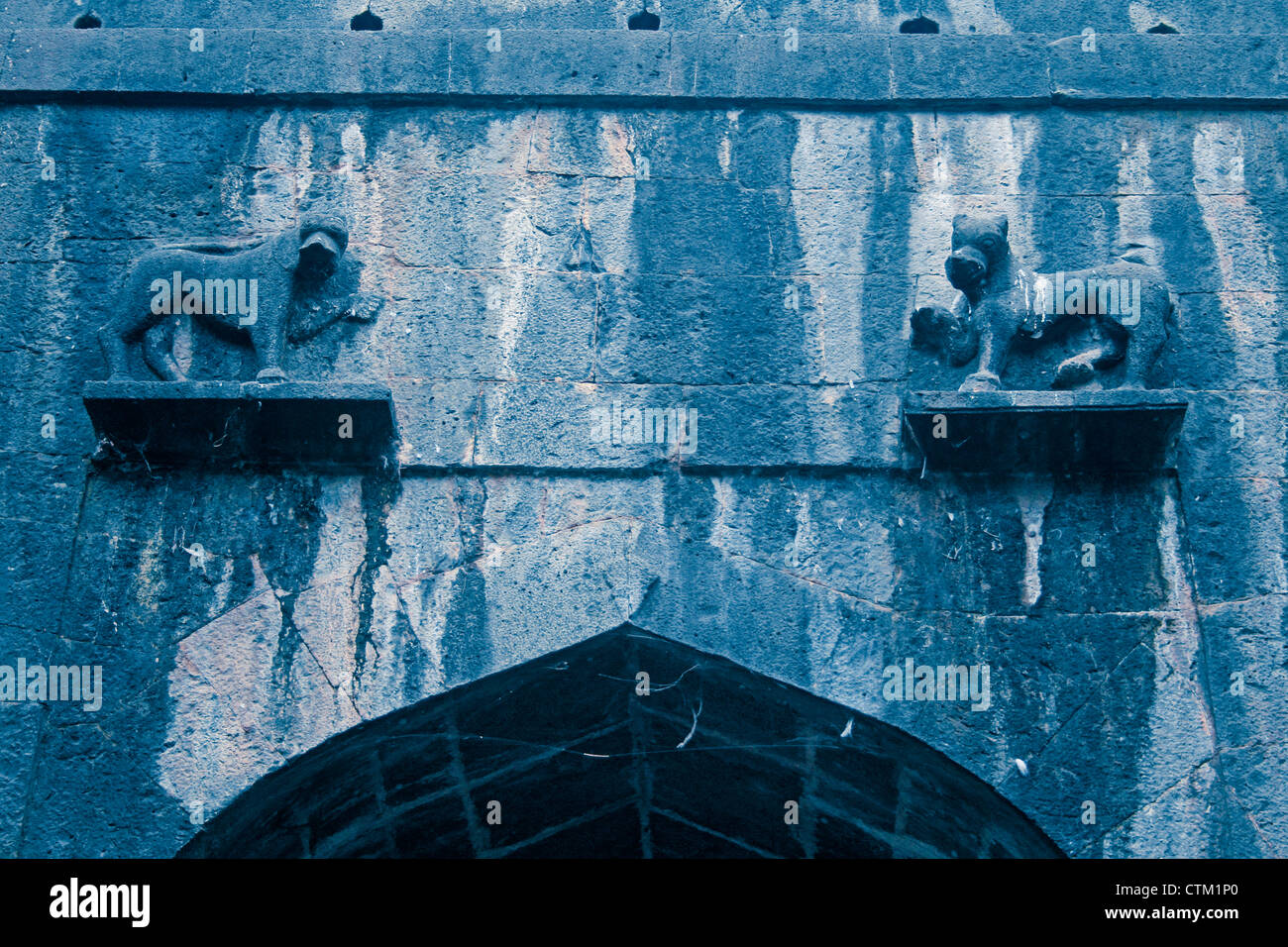 Structure at Bara Mota chi Vihir, Historic well at Limb Village, Satara ...