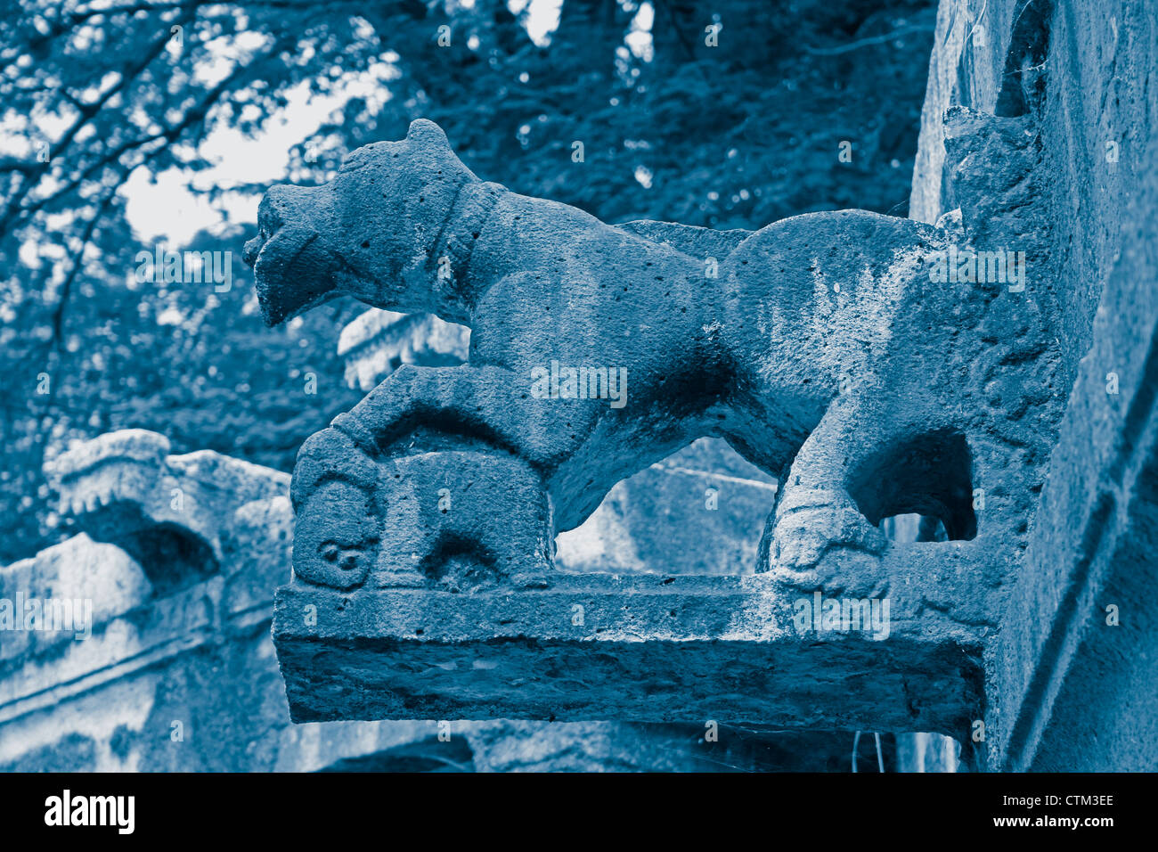 Structure at Bara Mota chi Vihir, Historic well at Limb Village, Satara ...
