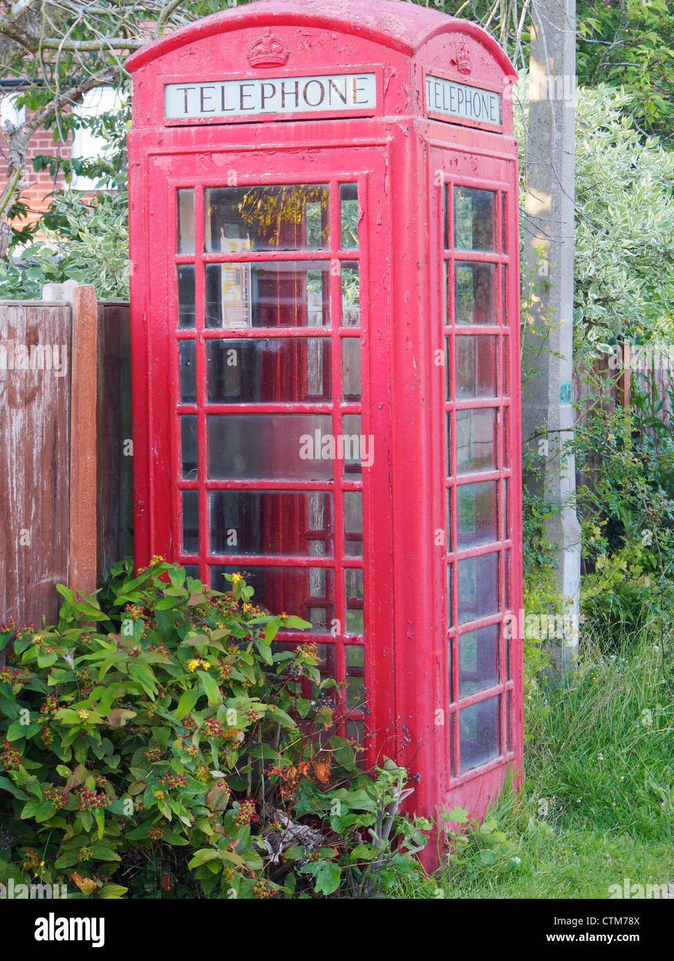 red telephone box Stock Photo - Alamy