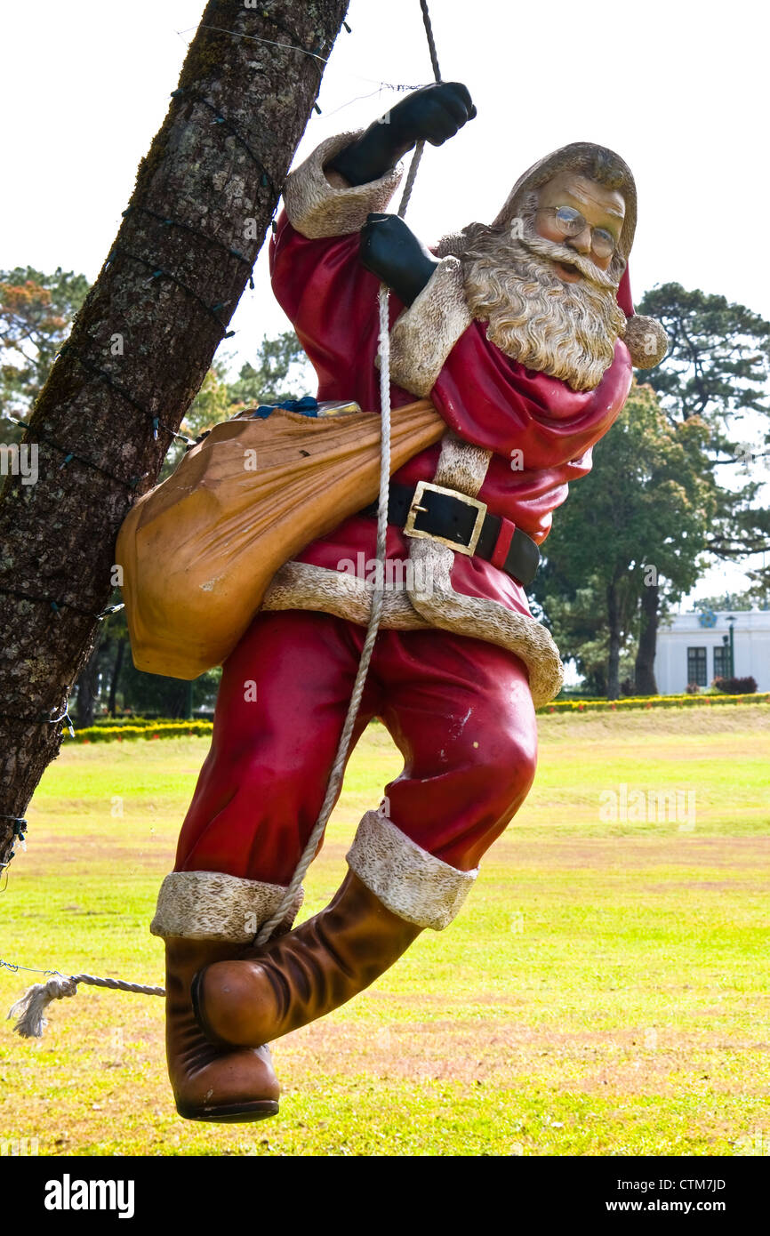 Santa claus philippines hi-res stock photography and images - Alamy