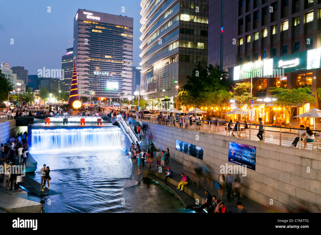 Cheong gye cheon hi-res stock photography and images - Alamy