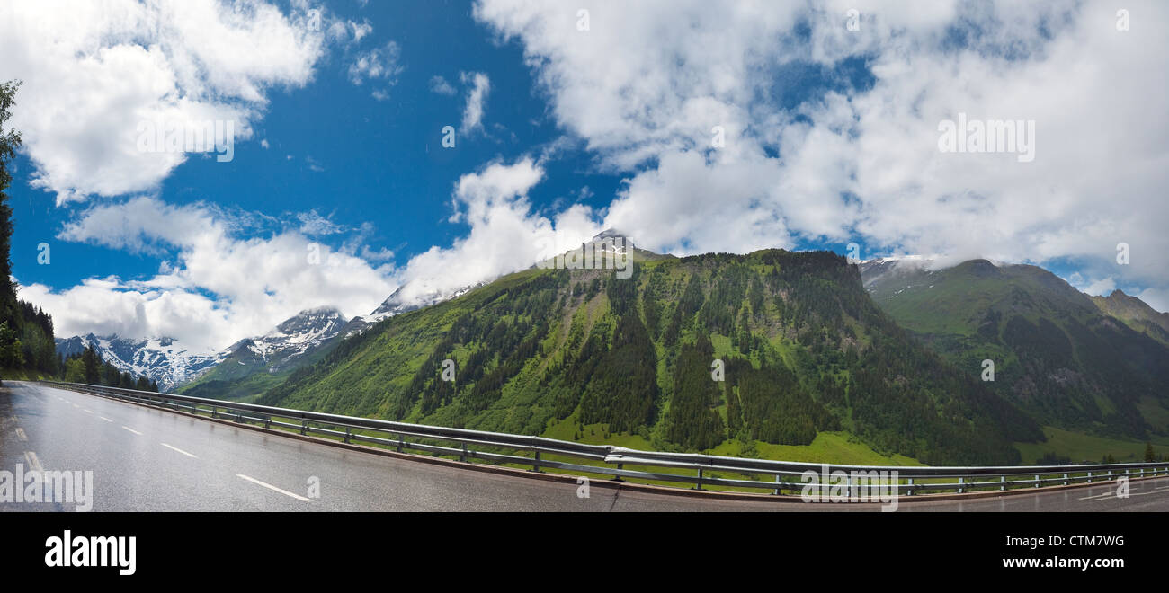 Tranquil summer Alps mountain (view from Grossglockner High Alpine Road ...