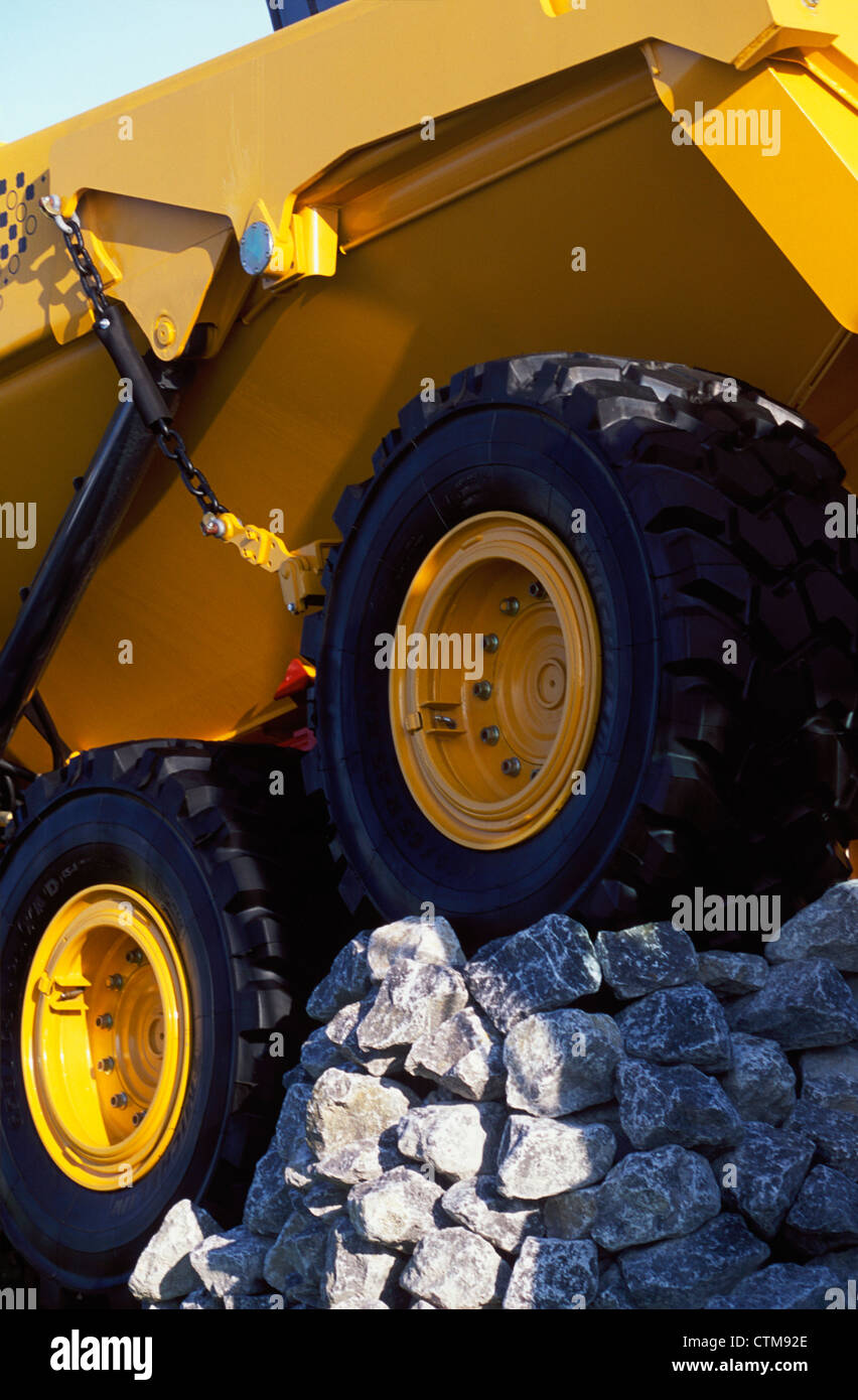 Detail of rear wheels of heavy duty dumper truck Stock Photo - Alamy