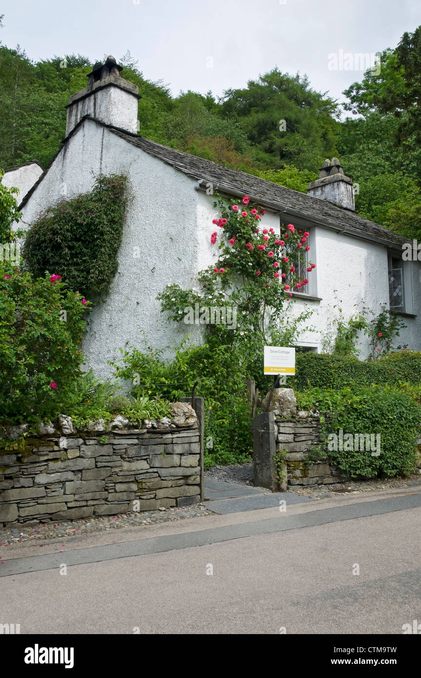 Dove cottage home english poet hi-res stock photography and images - Alamy