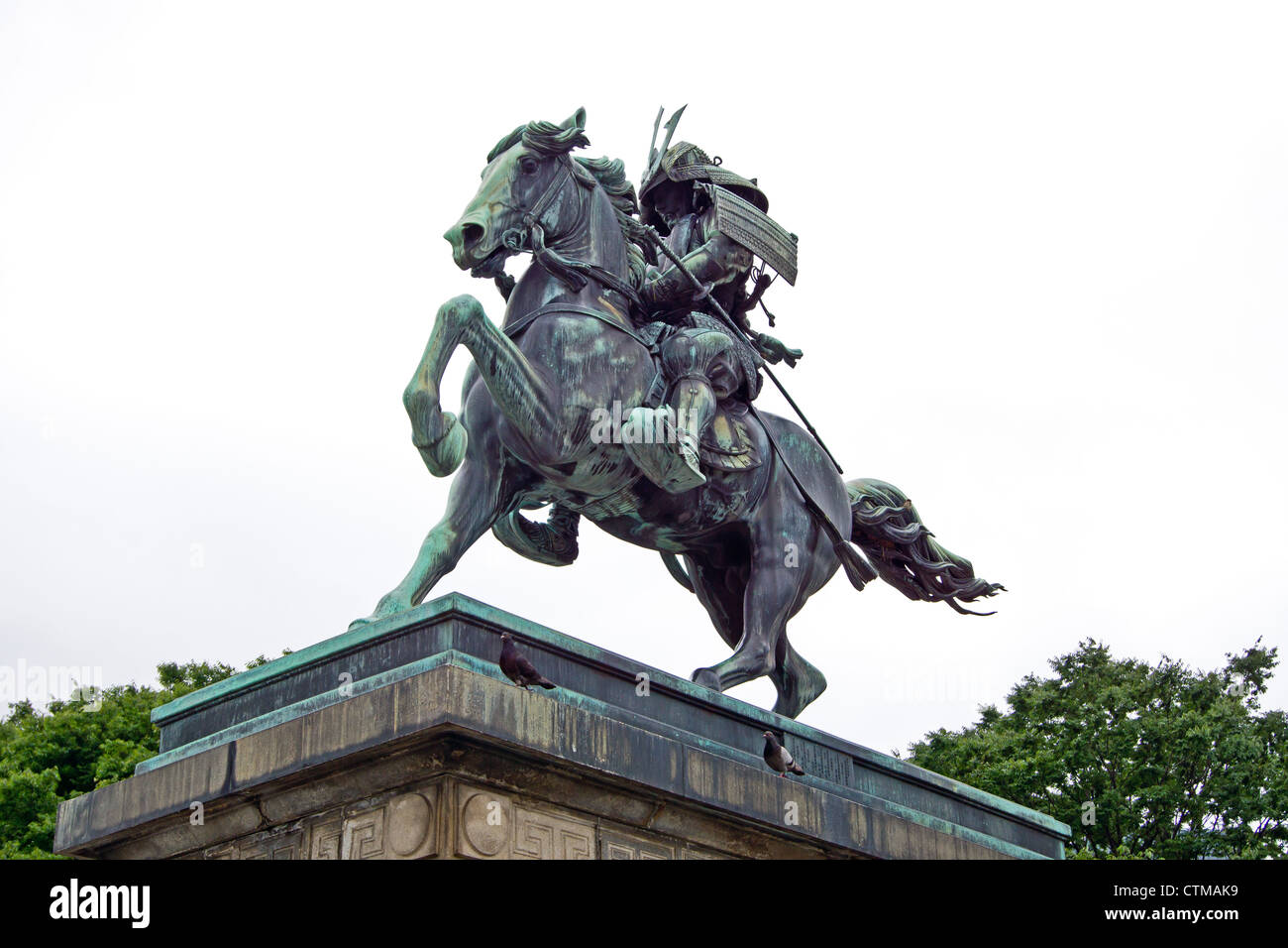 Statue of samurai hi-res stock photography and images - Alamy