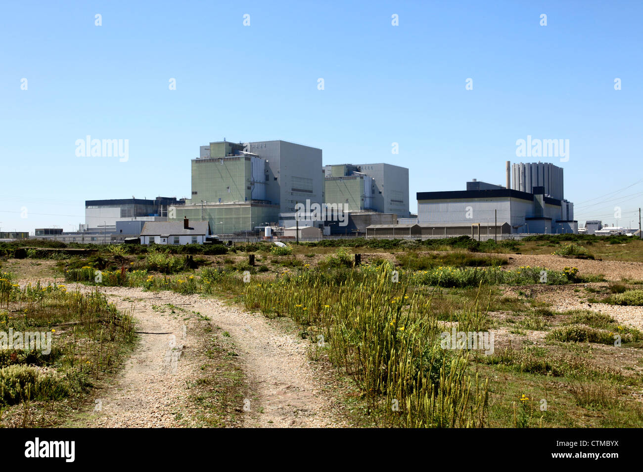 Dungeness nuclear power station kent hi-res stock photography and ...