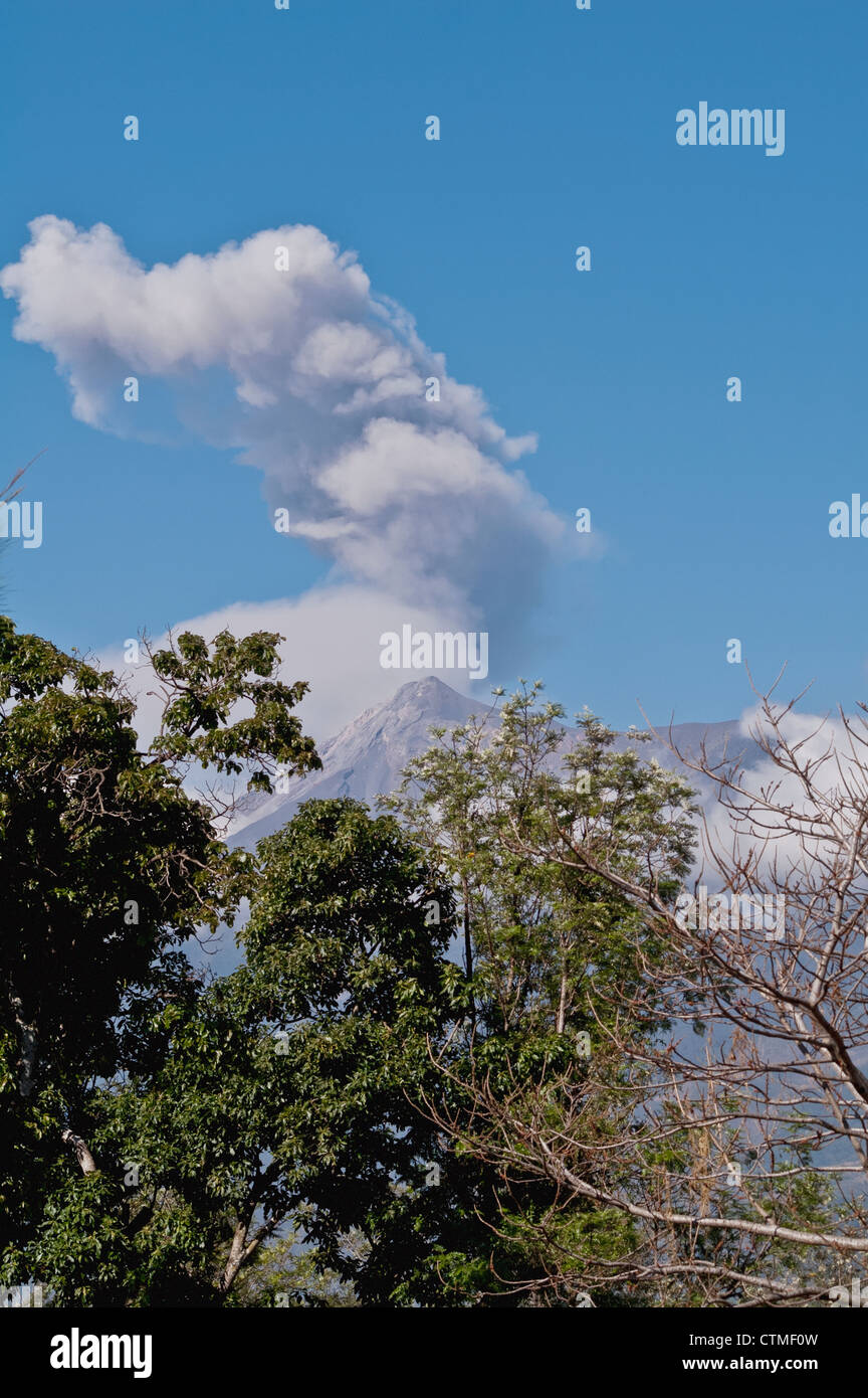 Volcano of fire hi-res stock photography and images - Alamy