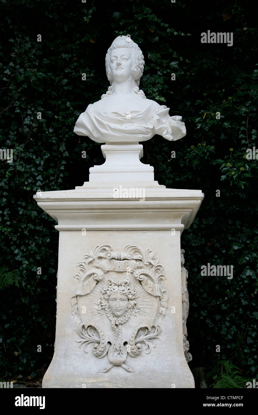 Europe;Germany;Bavaria;Castle Linderhof Statue of King Ludwig-II Stock ...