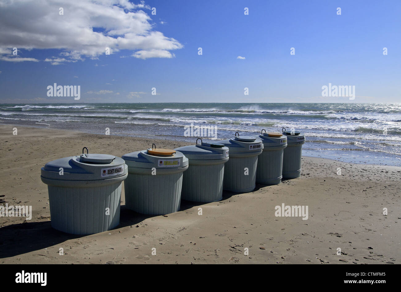 Mediterranean sea trash hi-res stock photography and images - Alamy