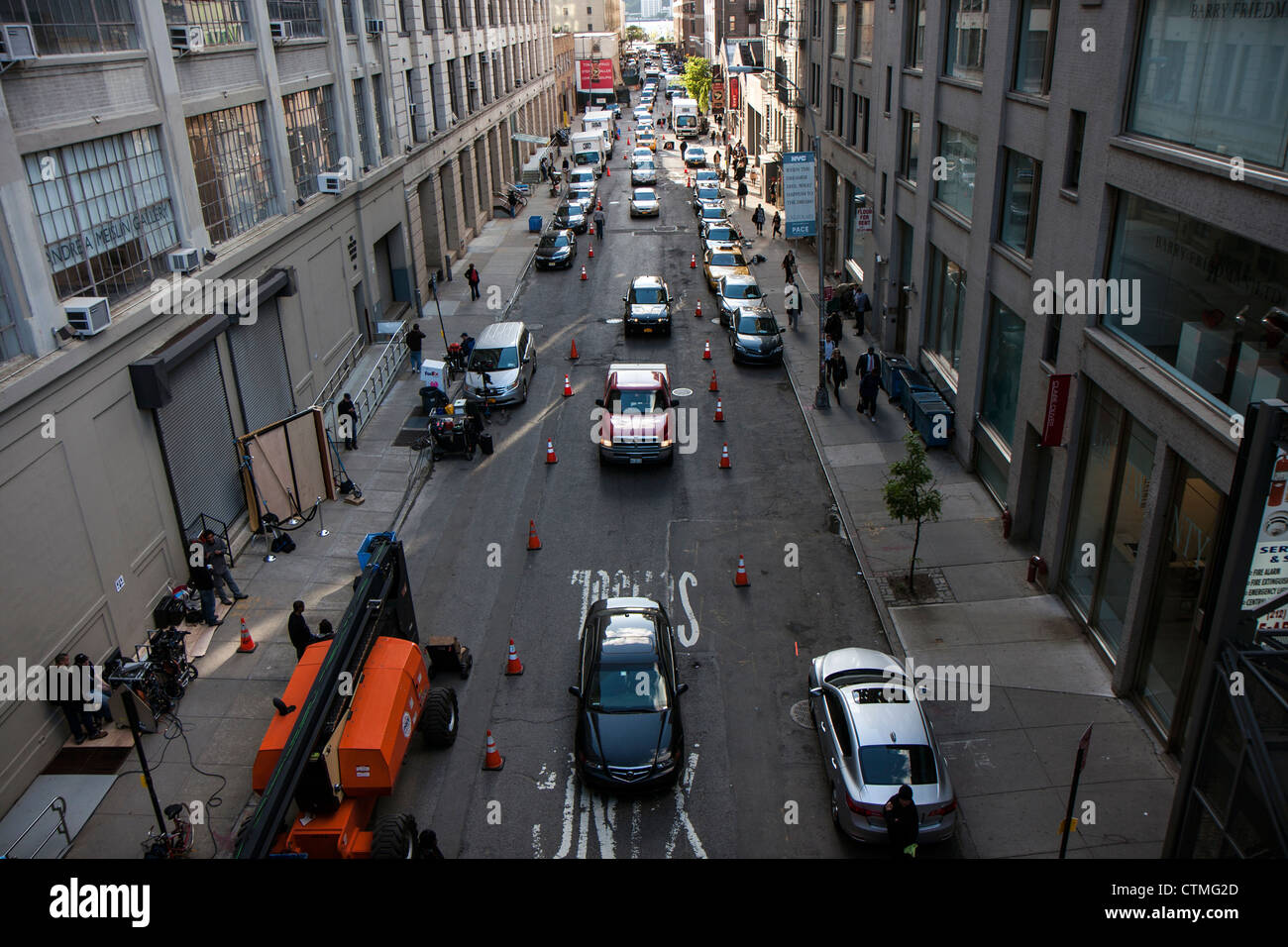 Busy street with traffic in New York city Stock Photo - Alamy