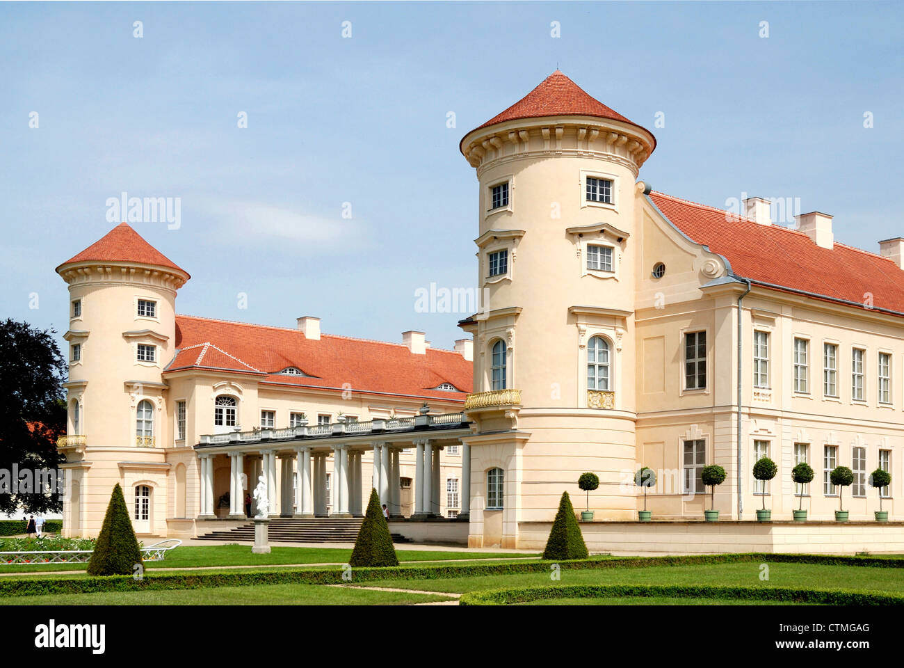 Rheinsberg castle at the Grienericksee in Brandenburg Stock Photo - Alamy