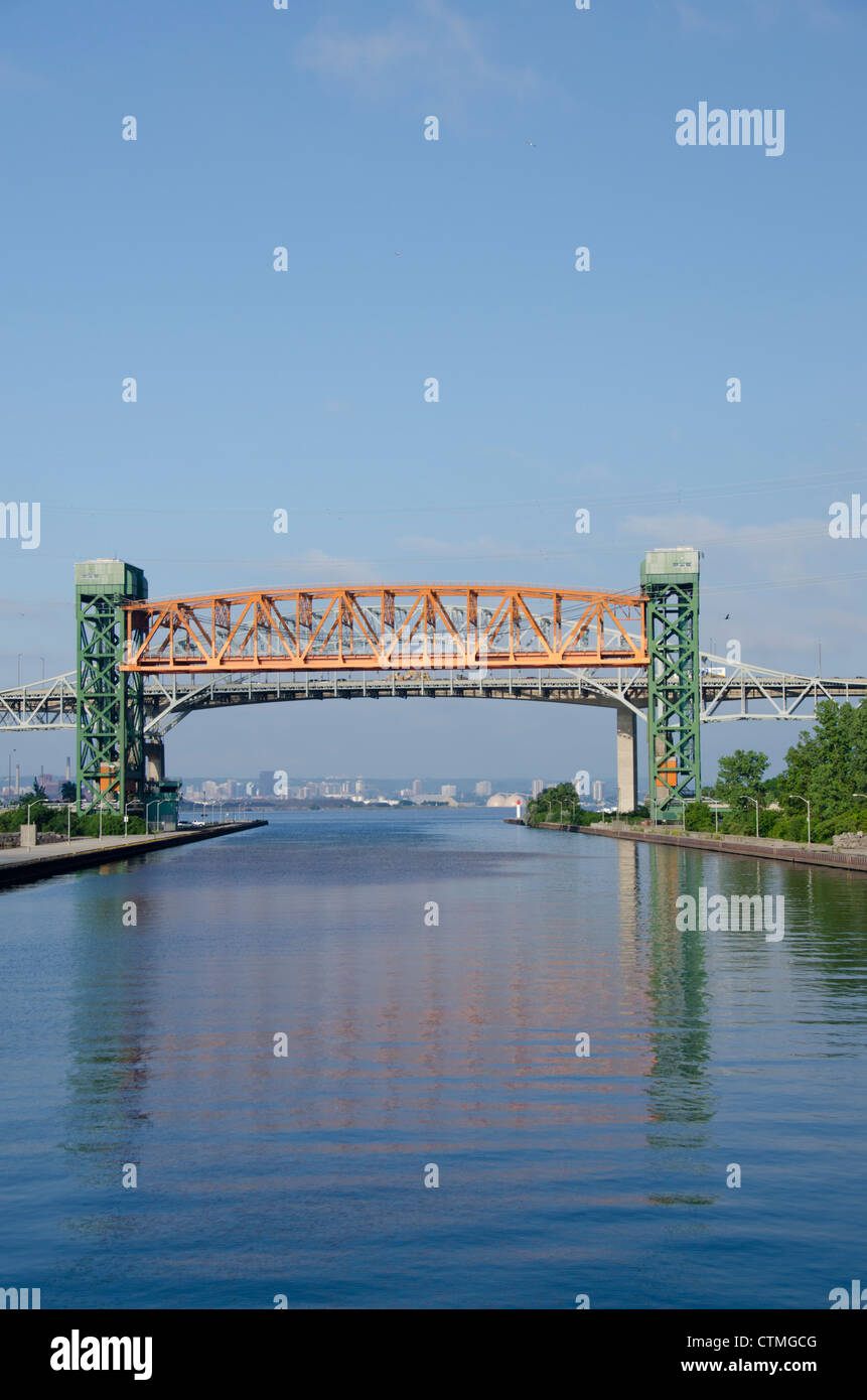 Hamilton waterfront canada hi-res stock photography and images - Alamy