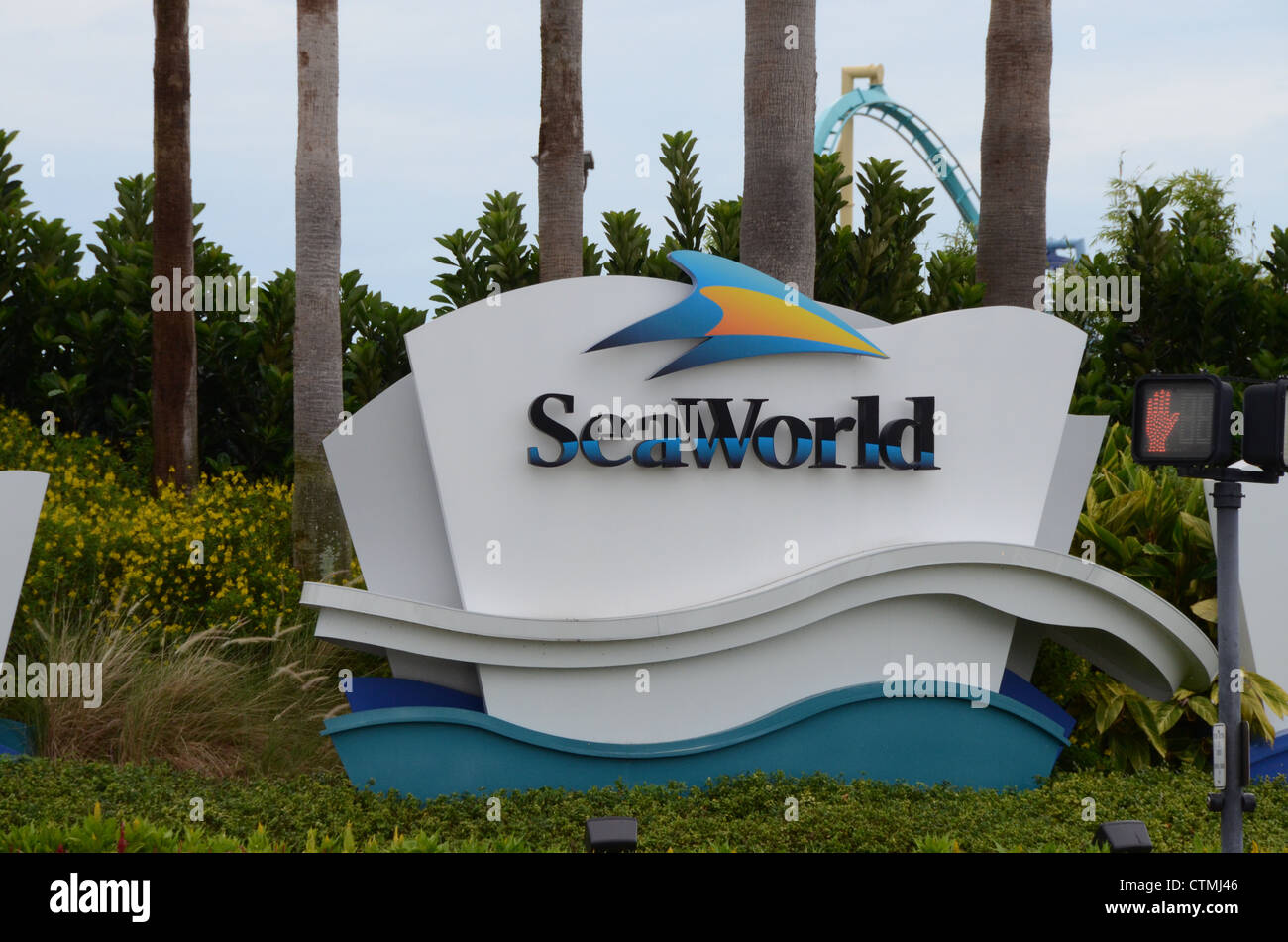 Seaworld Sign at the Entrance to Seaworld, Orlando Florida Stock Photo ...