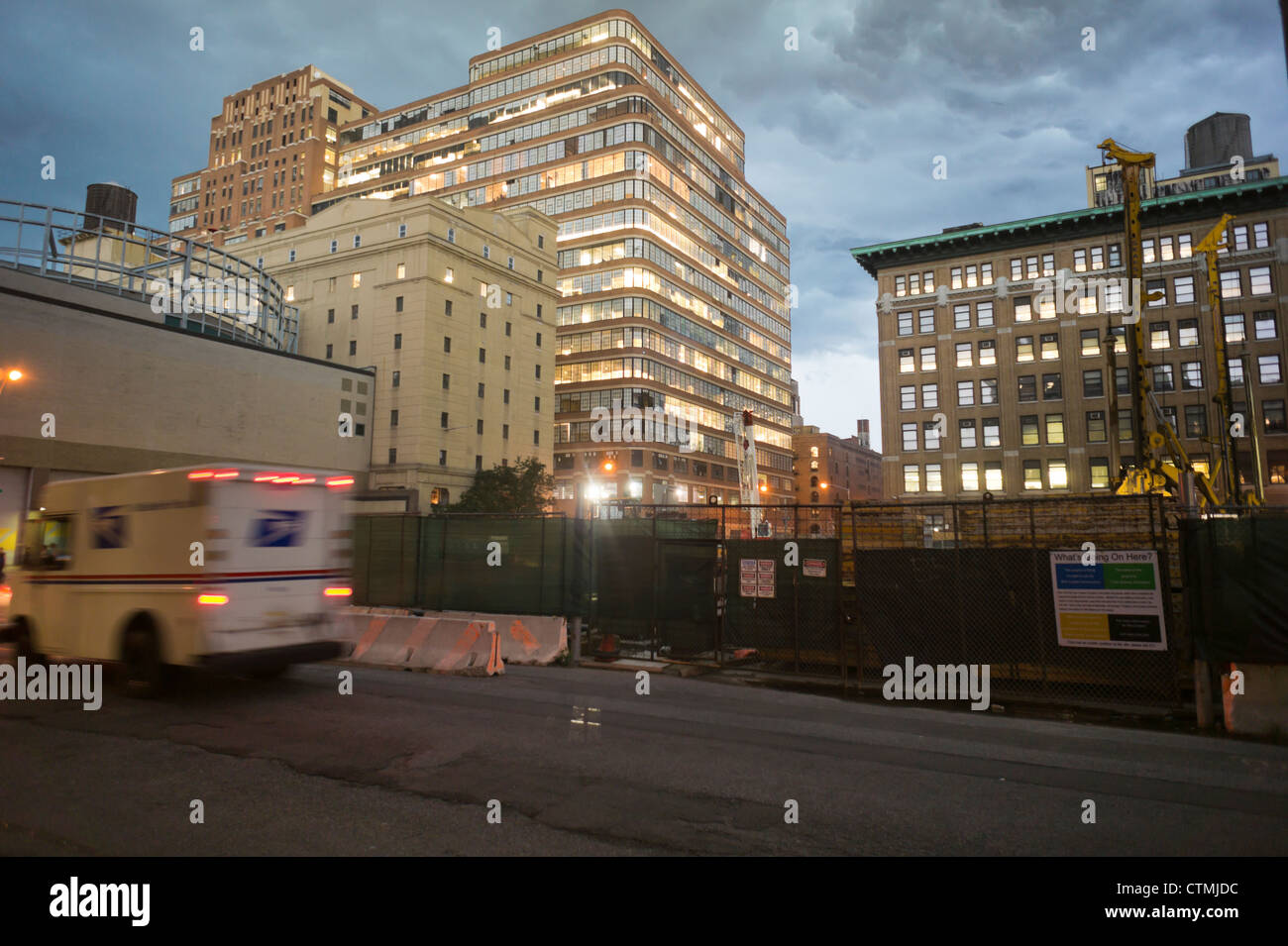 The massive Starrett-Lehigh Building, center, in the trendy West ...