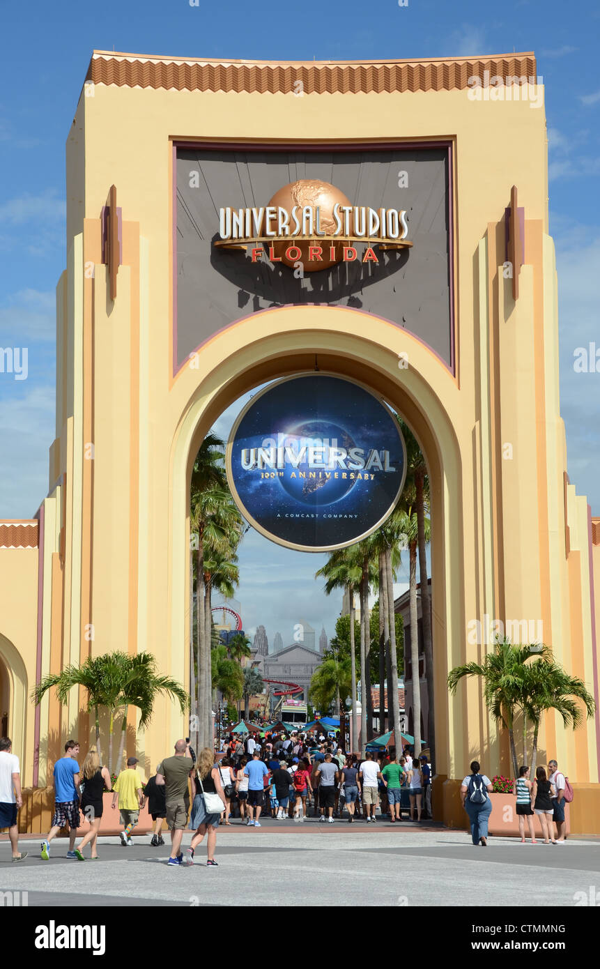Entrance to universal studios orlando hi-res stock photography and ...