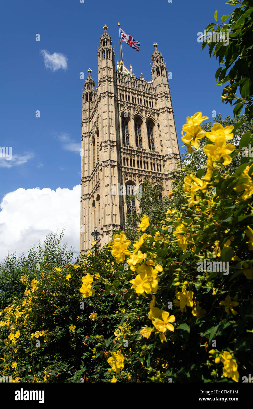 Victoria tower london hi-res stock photography and images - Alamy