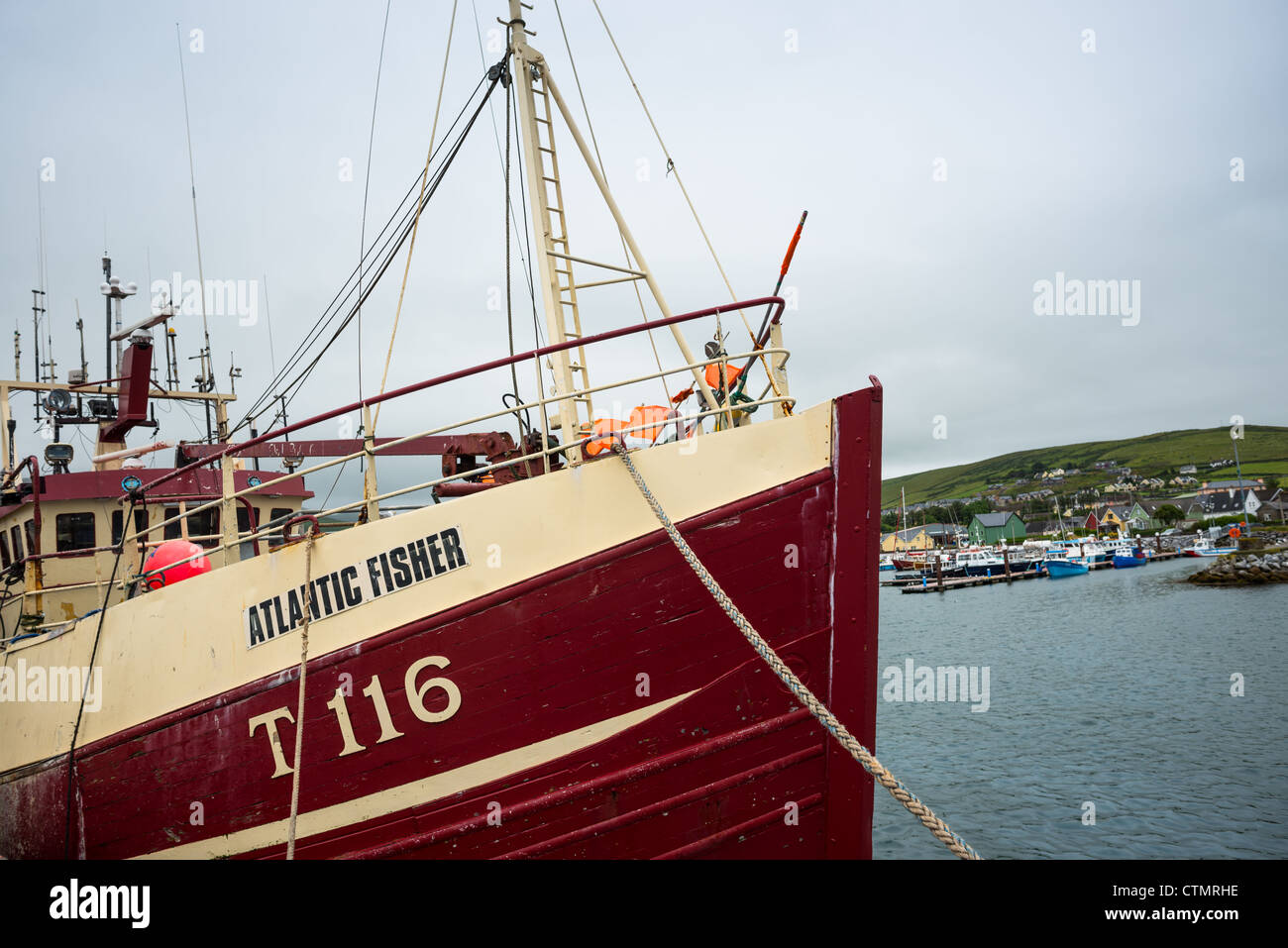 A boat in Dingle town's harbour. Dingle peninsula, Country Kerry ...