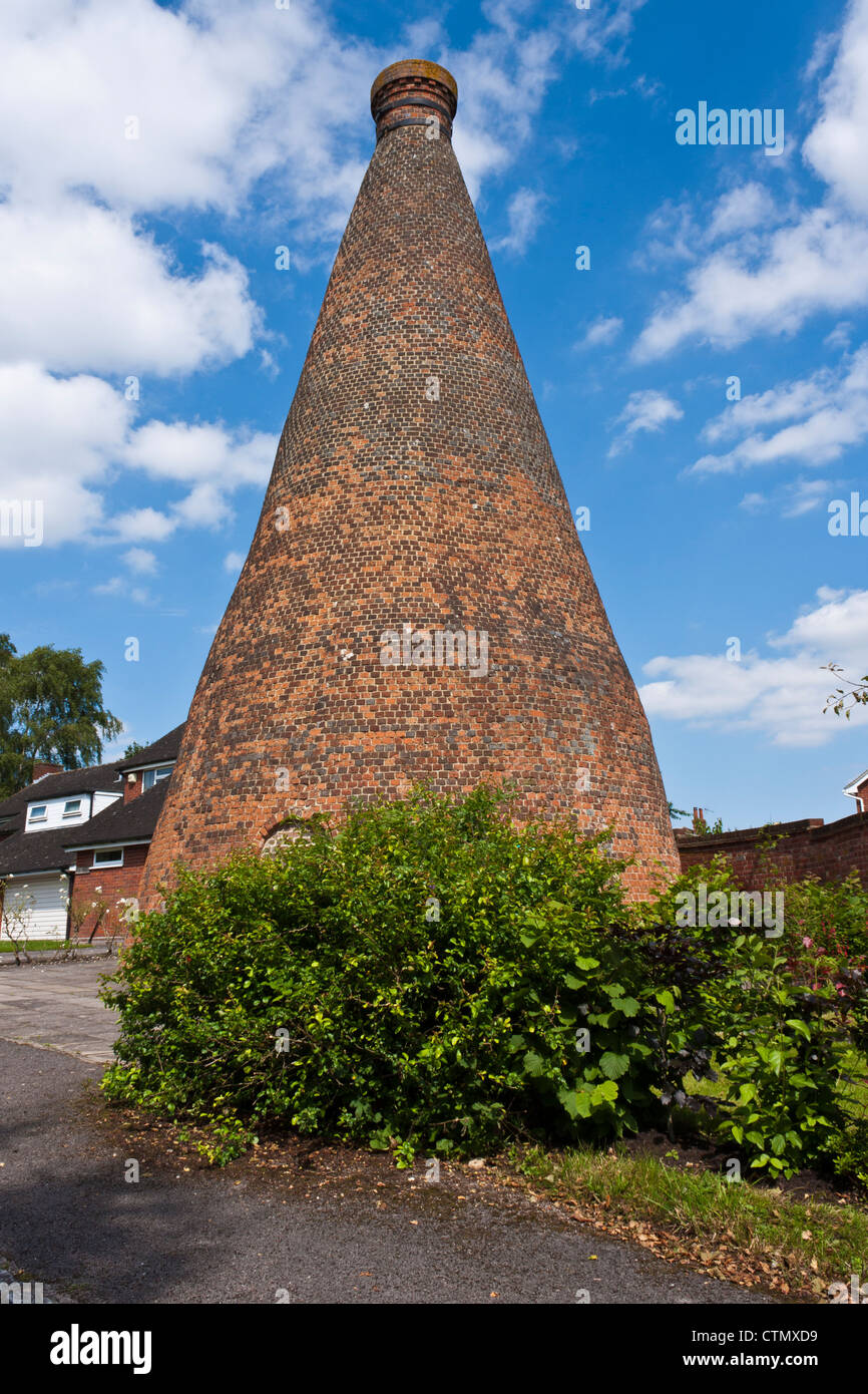 Nettlebed village hi-res stock photography and images - Alamy