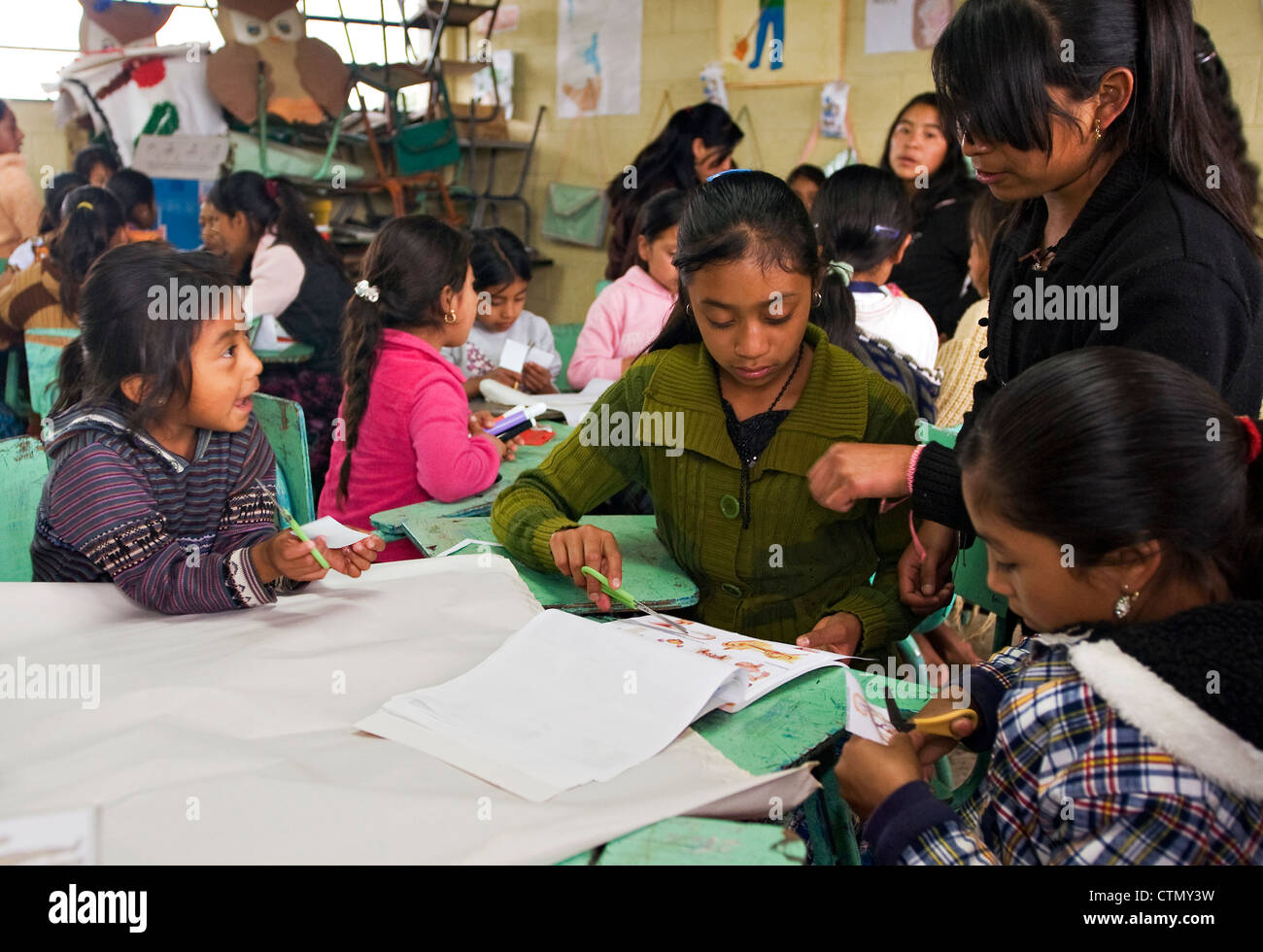 Maya girls at school in Guatemala Stock Photo - Alamy