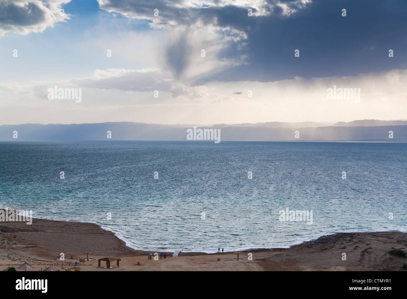 sand beach on Dead Sea coast in Jordan in evening Stock Photo - Alamy