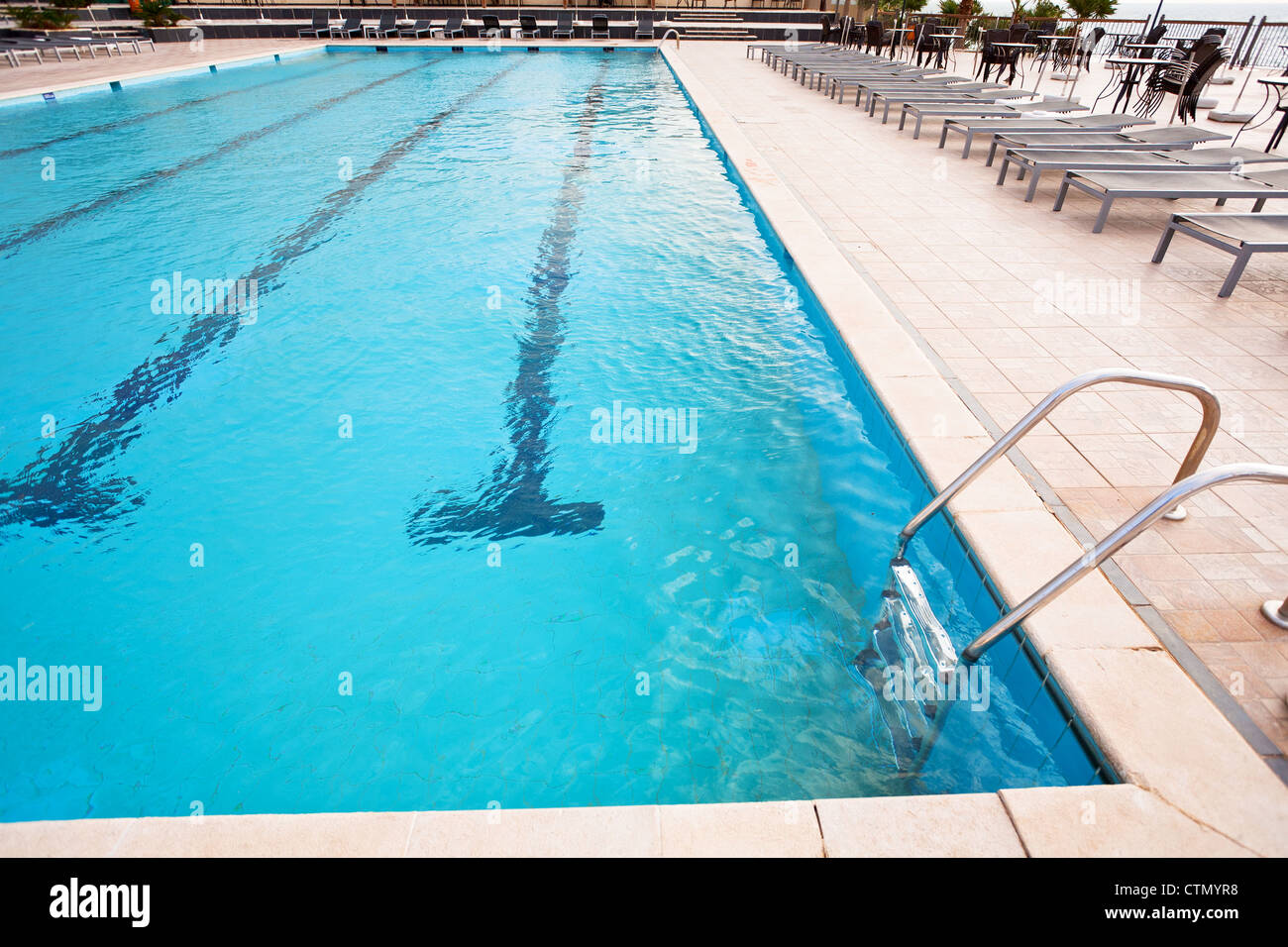 Empty pool area hi-res stock photography and images - Alamy