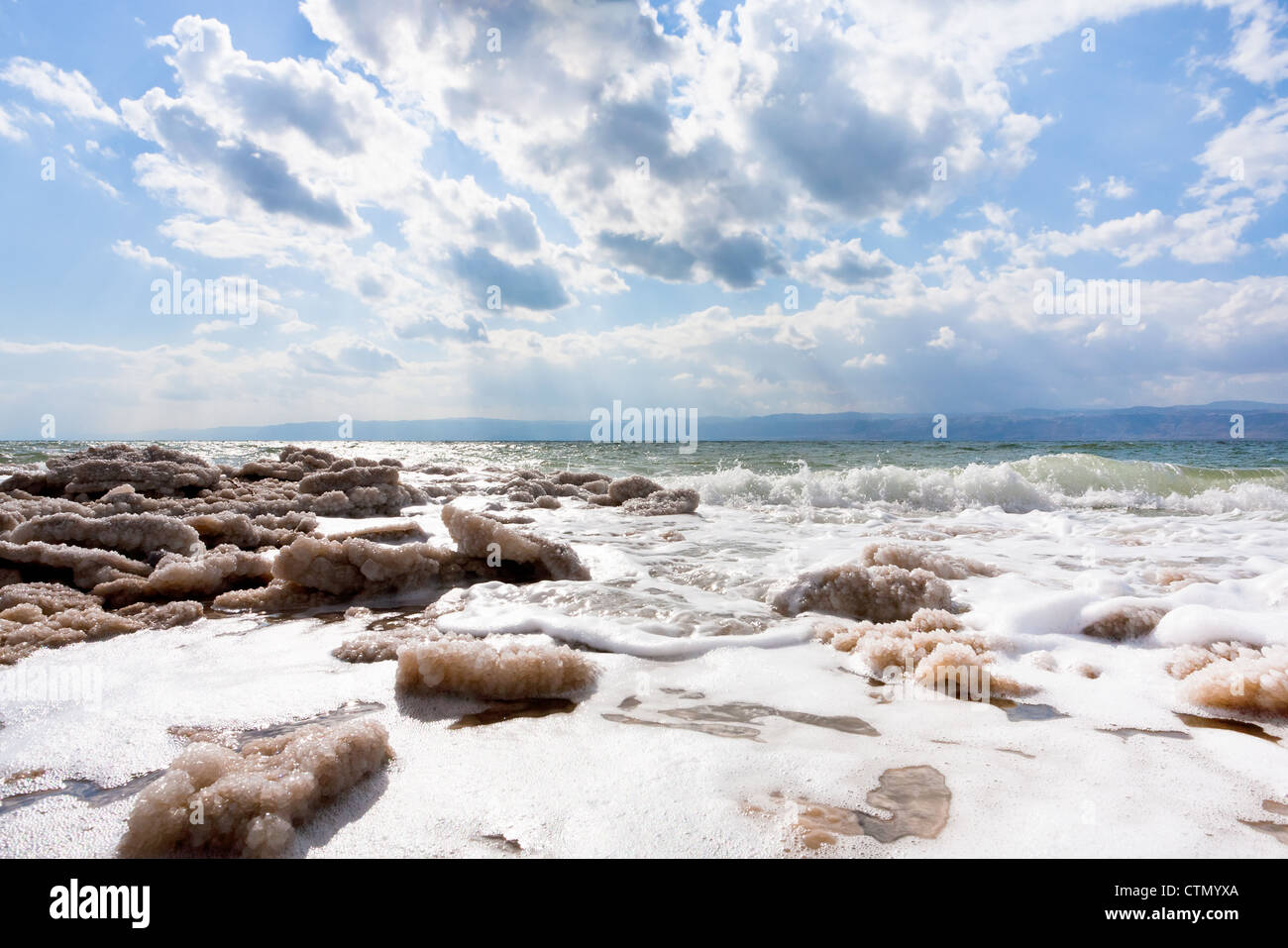 crystalline salt on beach of Dead Sea, Jordan Stock Photo - Alamy