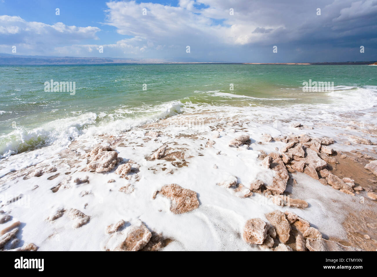 crystalline salt on beach of Dead Sea, Jordan Stock Photo - Alamy