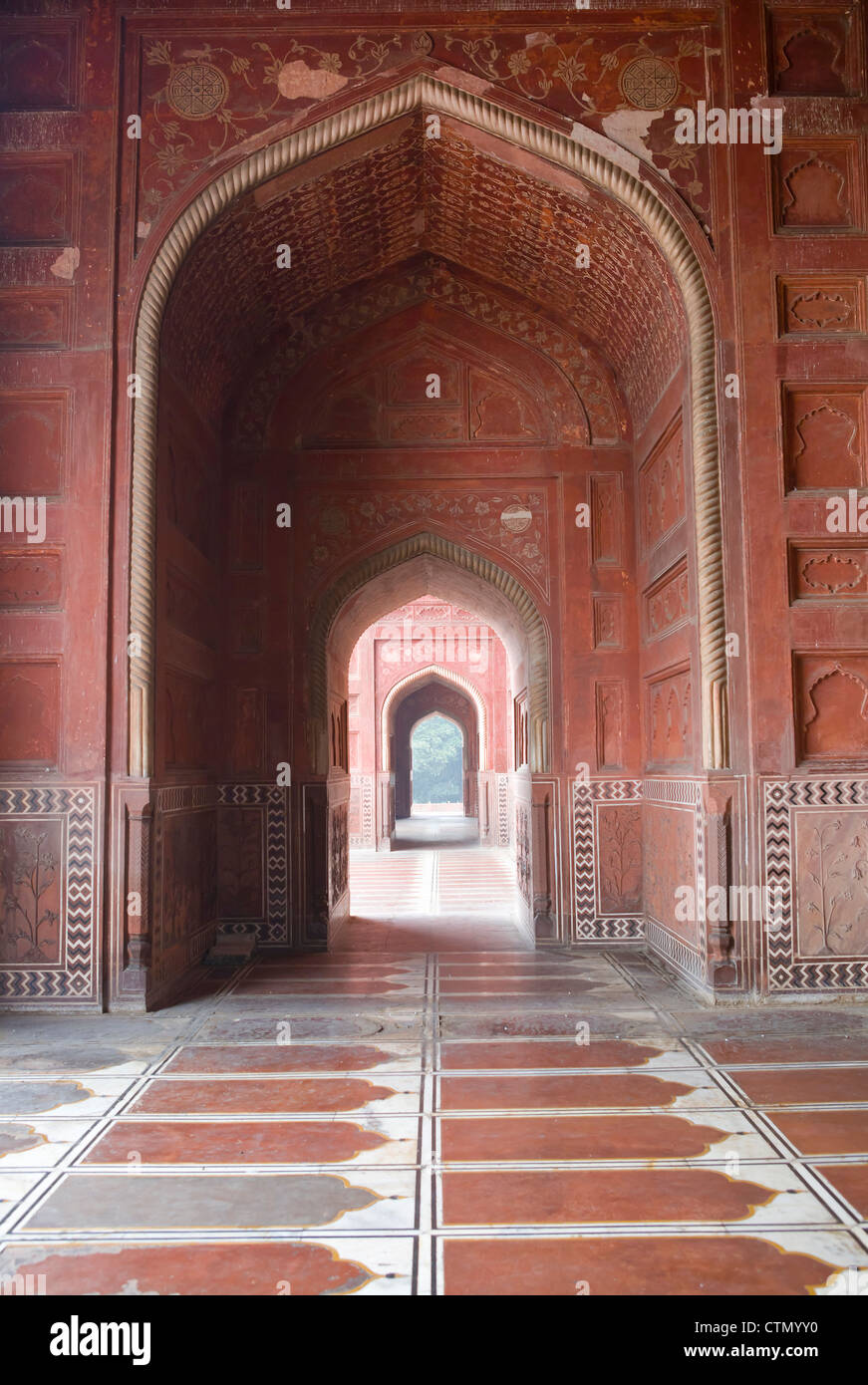 Interior view taj mahal india hi-res stock photography and images - Alamy