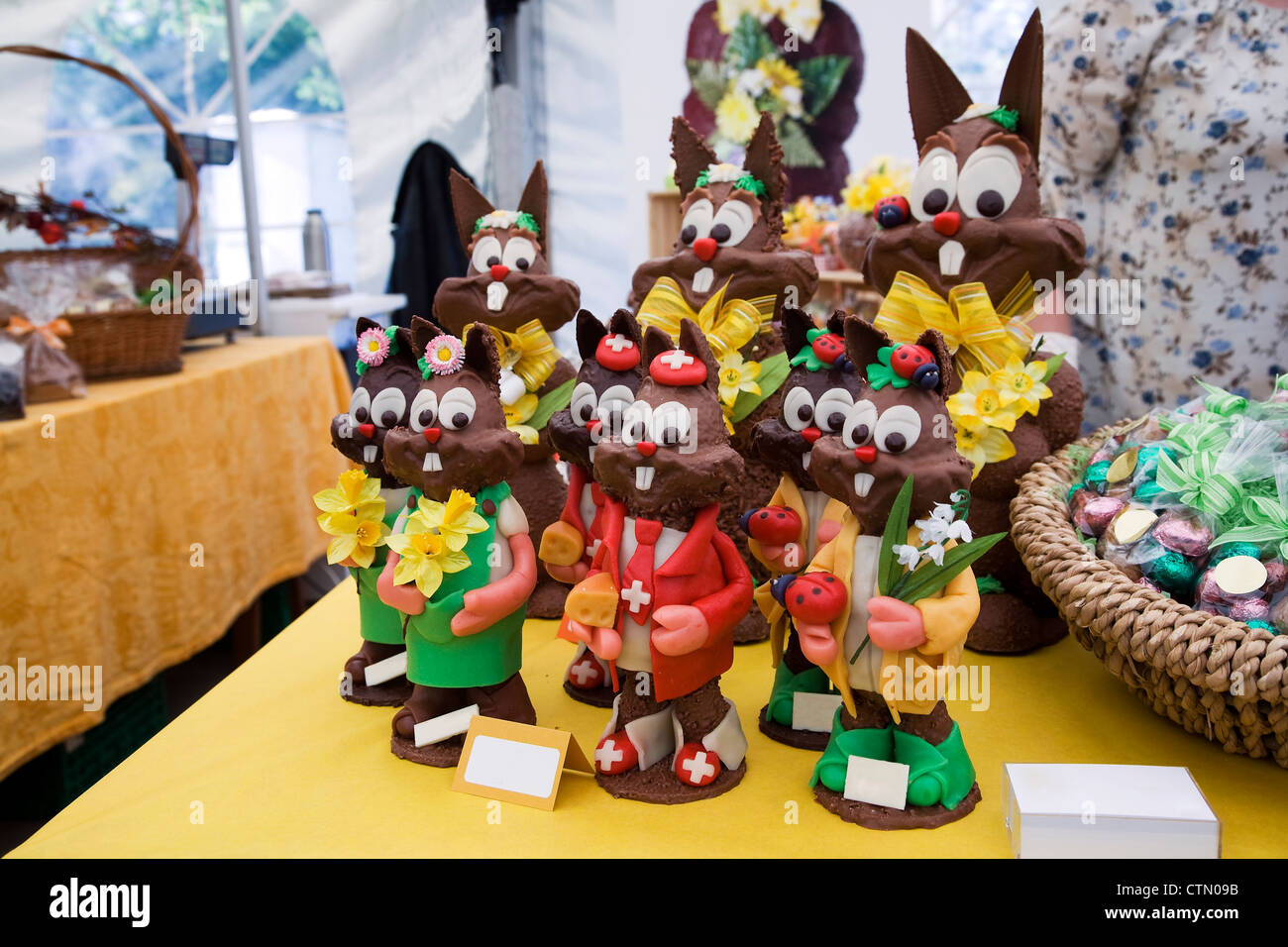 Marzipan easter bunny hi-res stock photography and images - Alamy