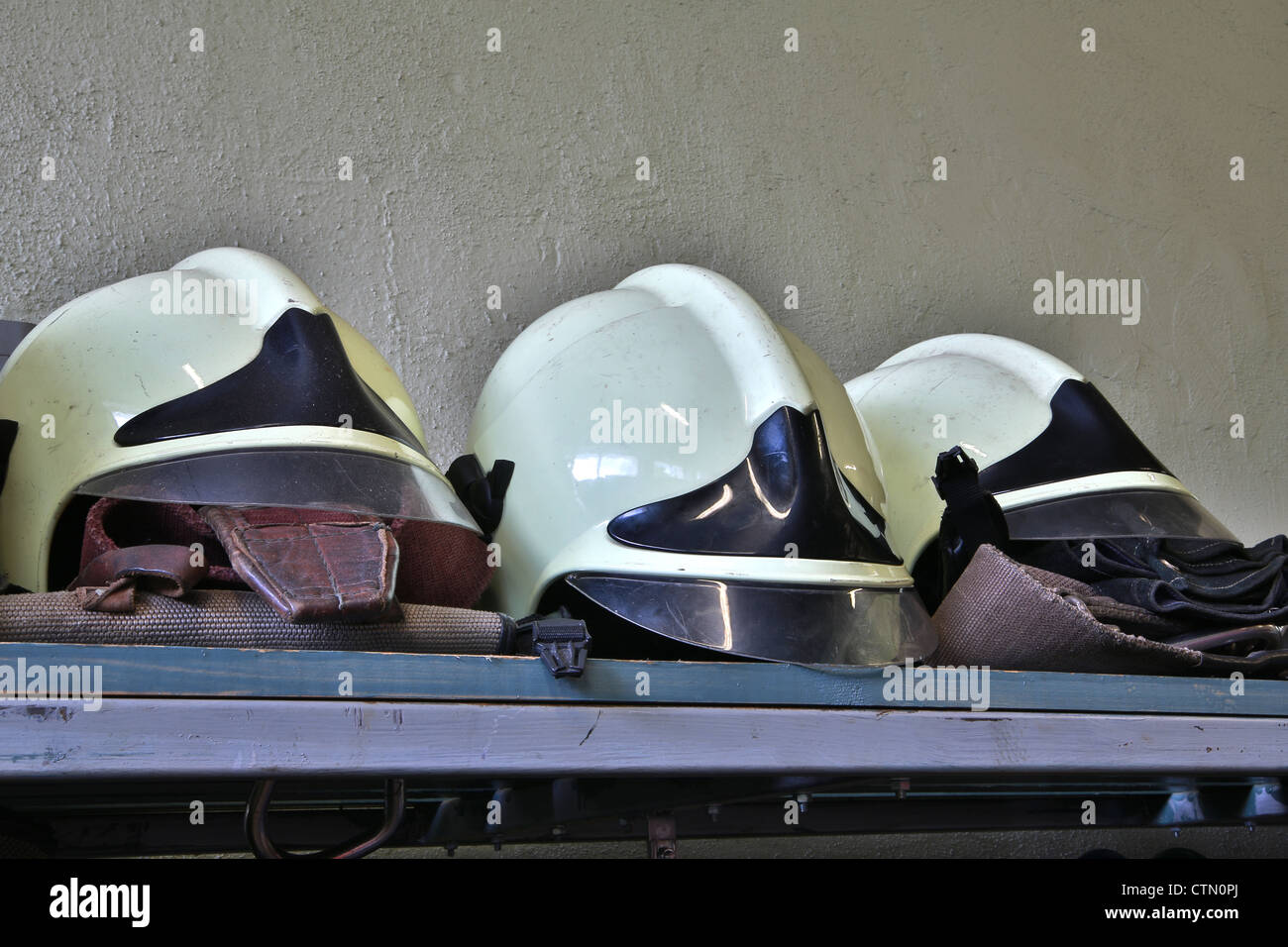 Fire fighters helmet hi-res stock photography and images - Alamy