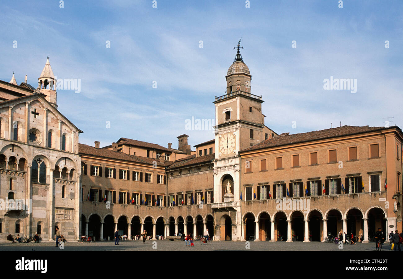Italy, Emilia Romagna, Modena, Piazza Grande Stock Photo - Alamy