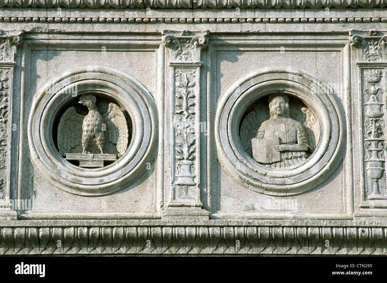 Modena cathedral detail hi-res stock photography and images - Alamy