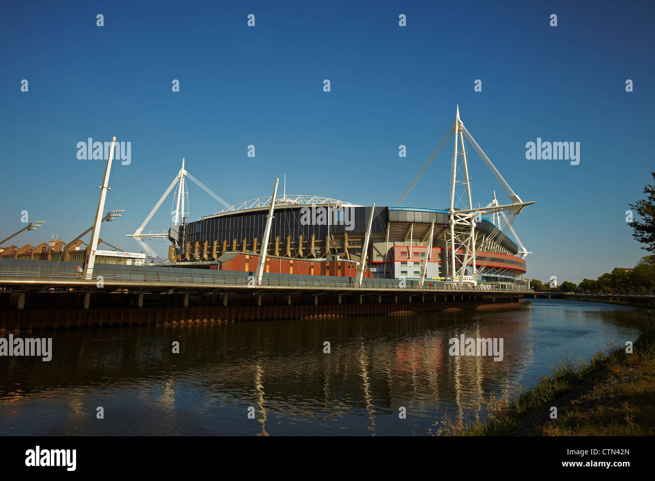 Millennium stadium wales hi-res stock photography and images - Alamy