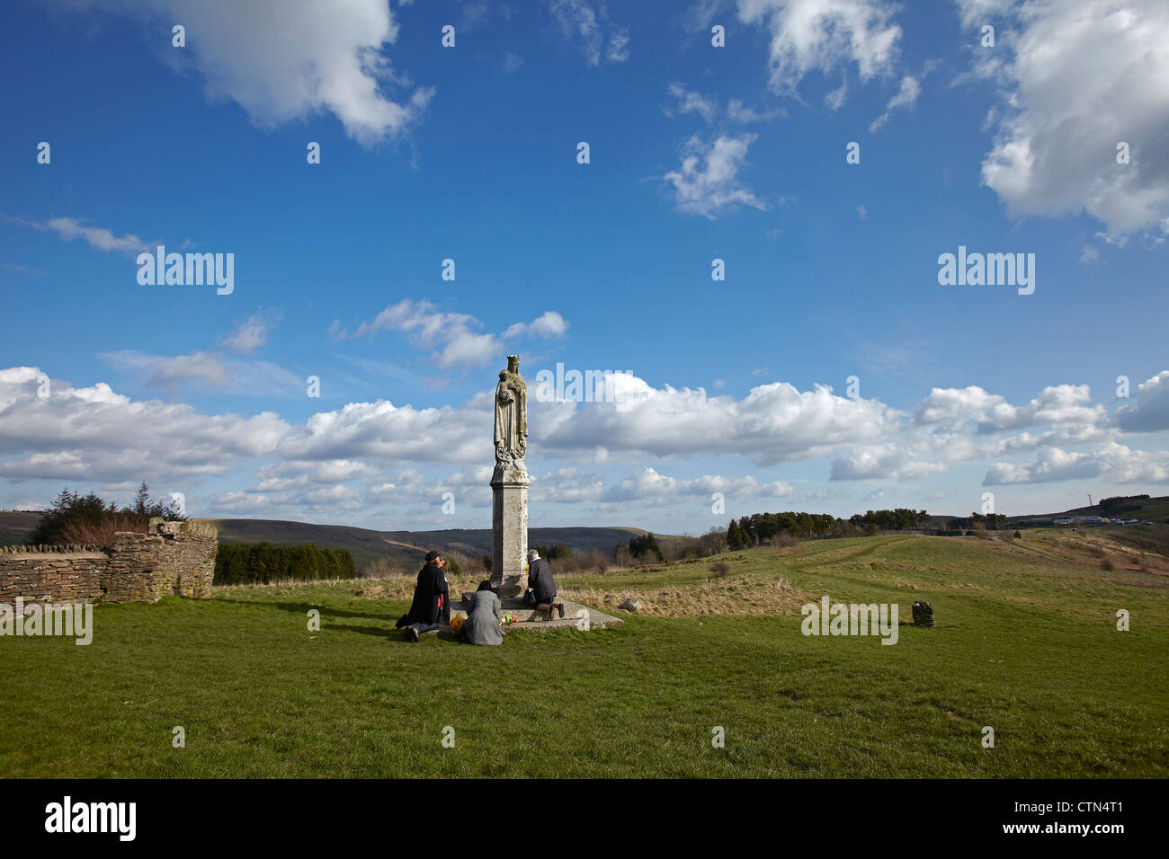 Our lady of penrhys statue hi-res stock photography and images - Alamy